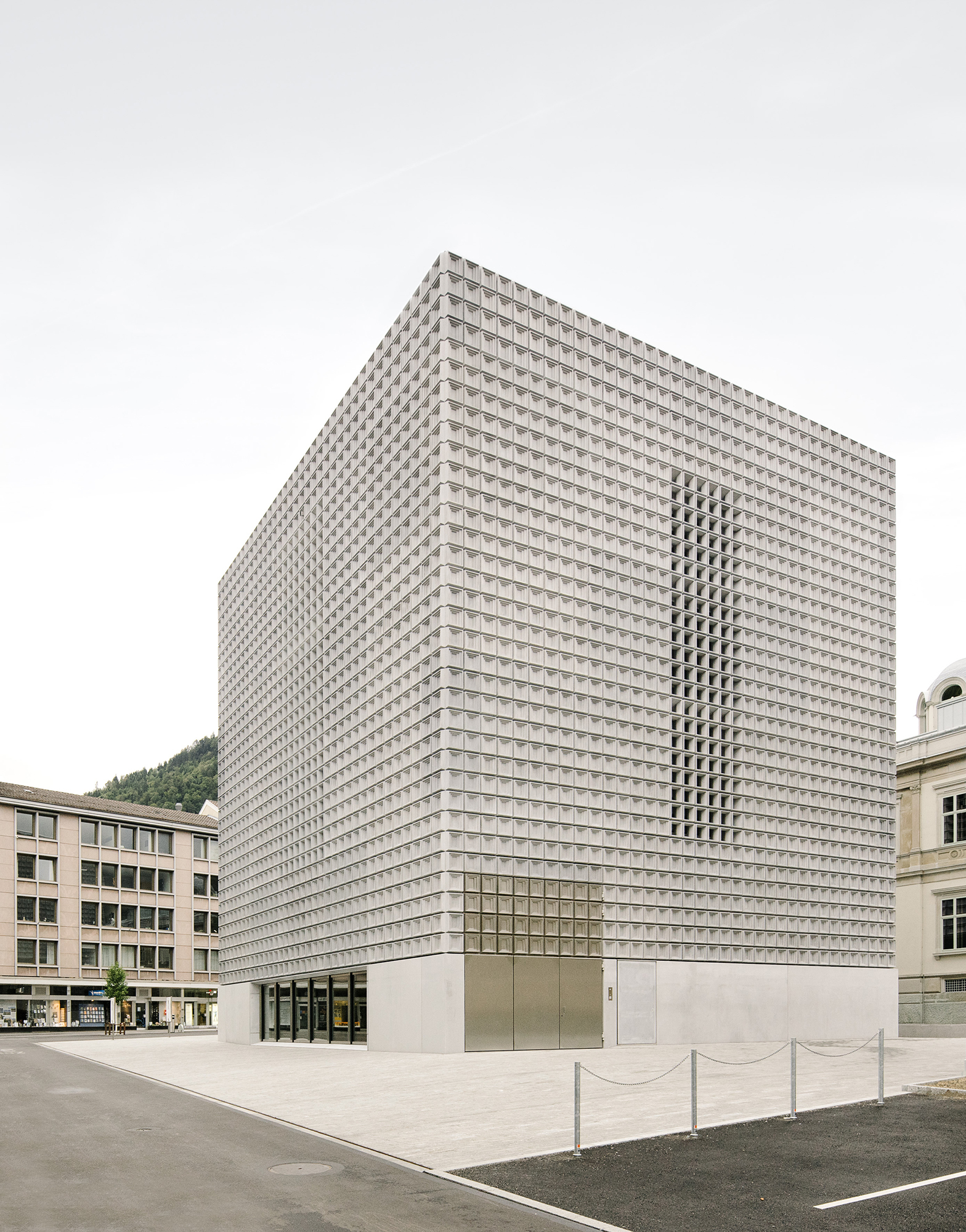 Gallery of Fine Arts Museum / Estudio Barozzi Veiga - 2