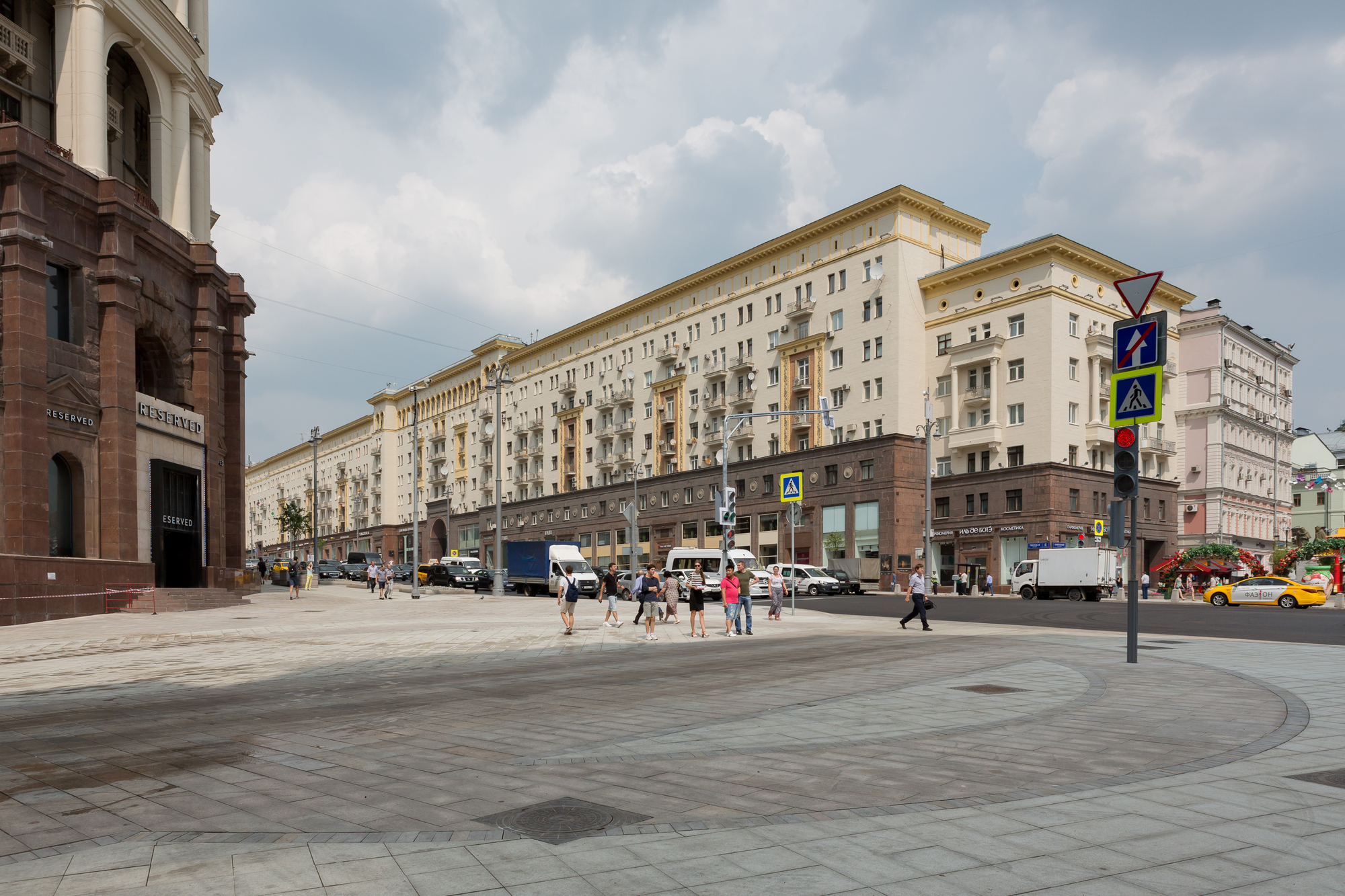 Gallery of 8 Projects that Exemplify Moscow's Urban Movement - 41