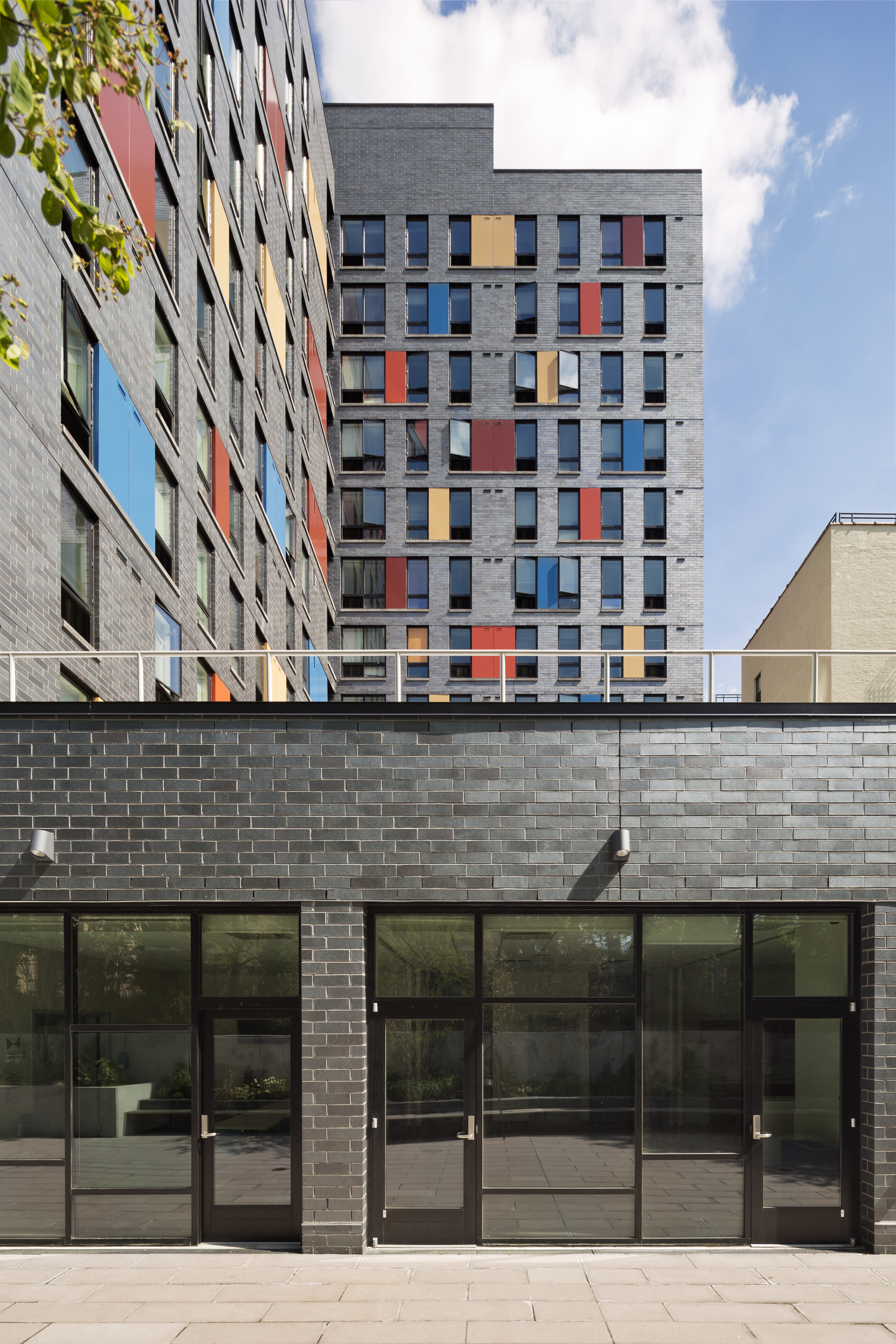 Gallery of Boston Road / Alexander Gorlin Architects - 11