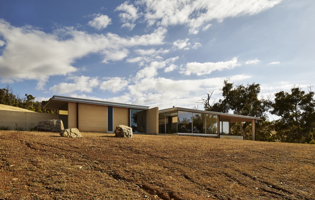 Gallery of Julimar Falls House / Studio Nicholas Burns - 8