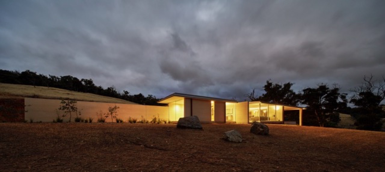 Gallery of Julimar Falls House / Studio Nicholas Burns - 7