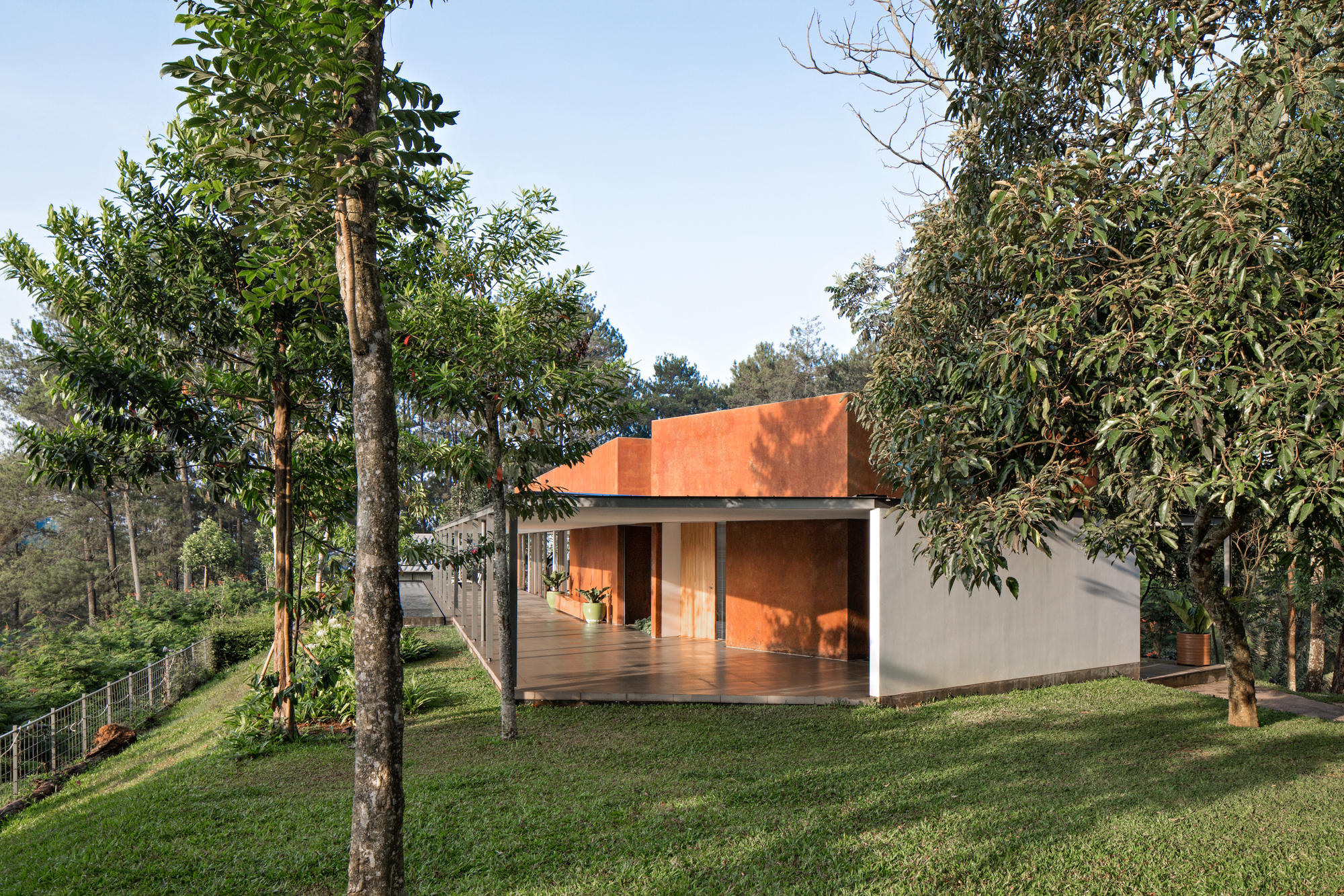 Gallery of BRG House / Tan Tik Lam Architects - 3