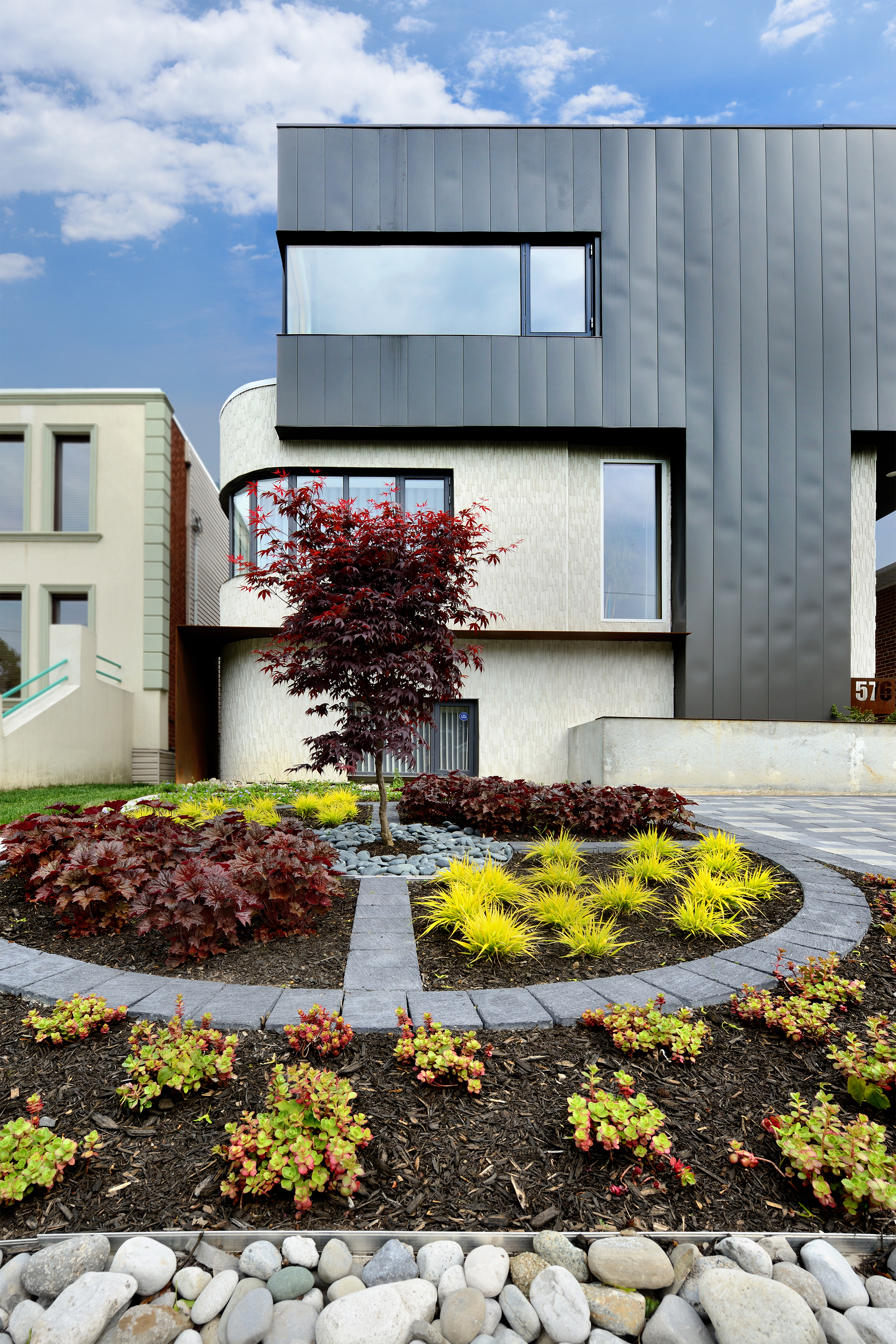 Gallery of The Moos Home / Tampold Architects - 6