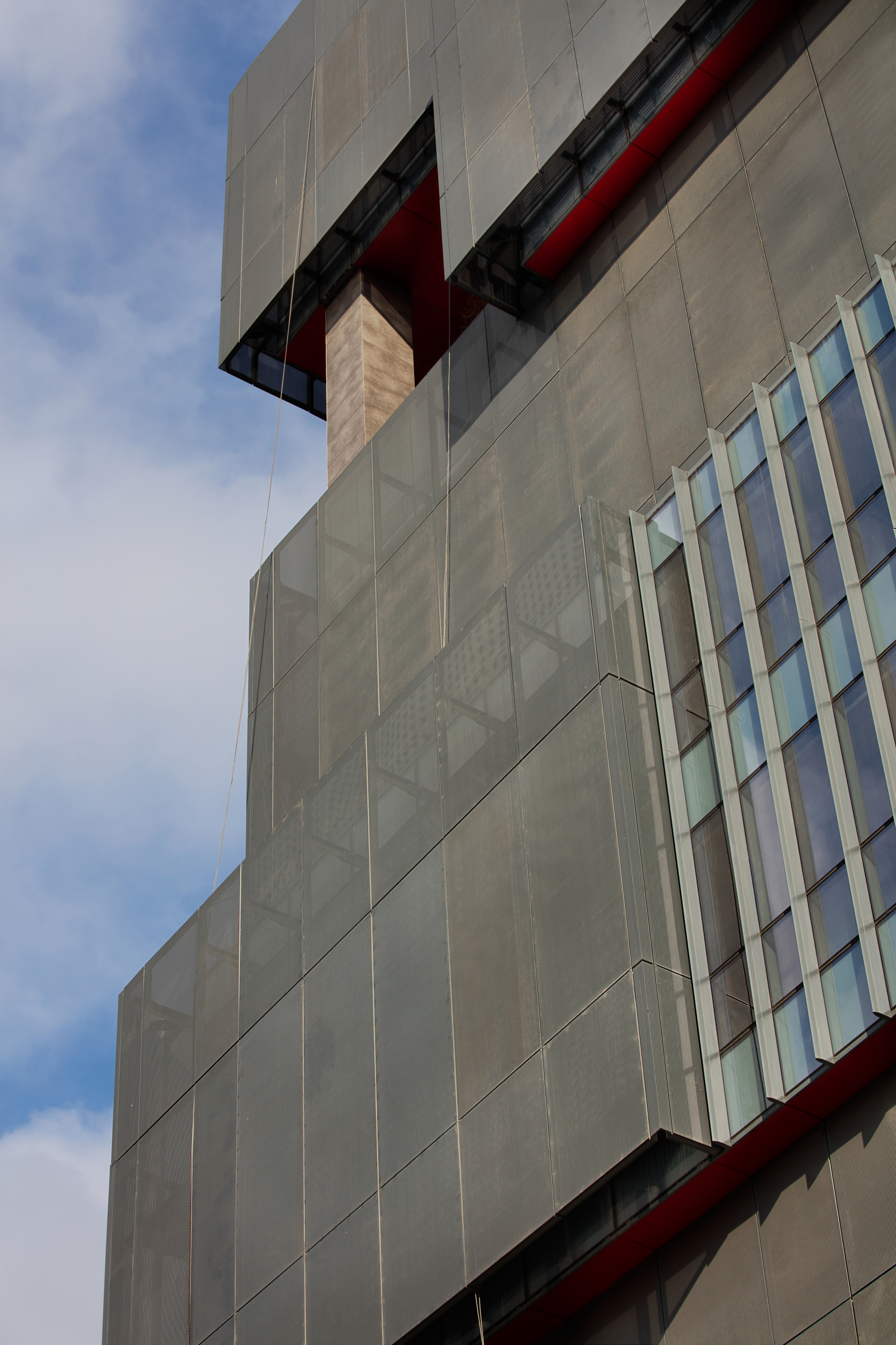 Galería de Edificio de Oficinas Ulugöl Otomotiv / Tago Architects - 7