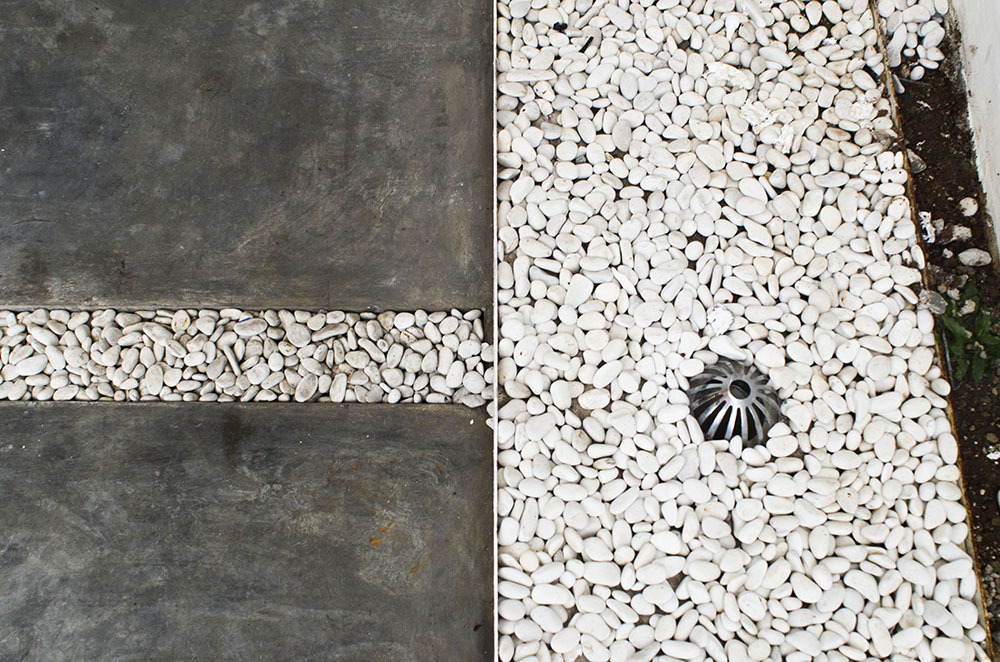 Gallery of Splow House / DELUTION - 11