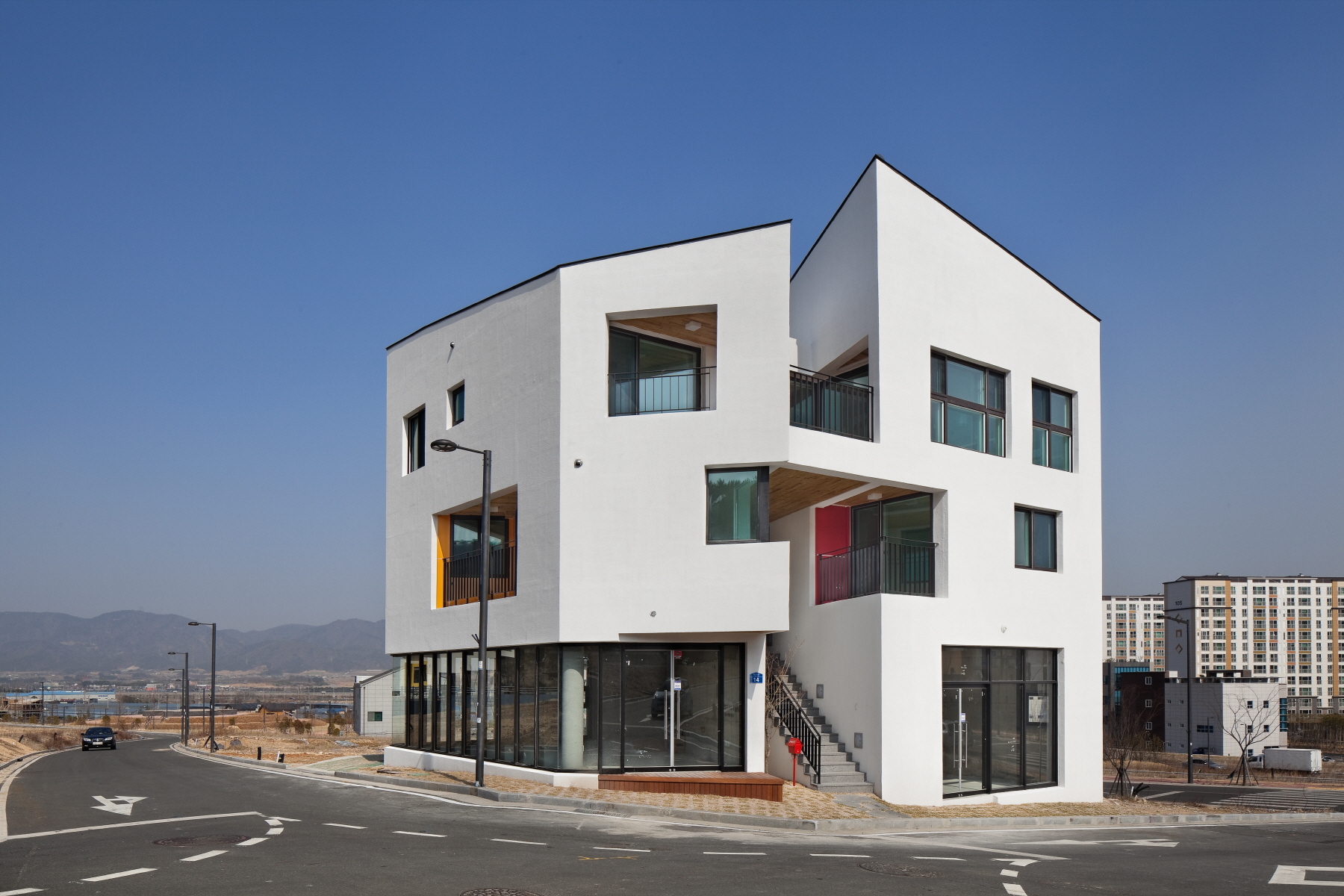 Gallery of Double House / On Architects Inc. - 9
