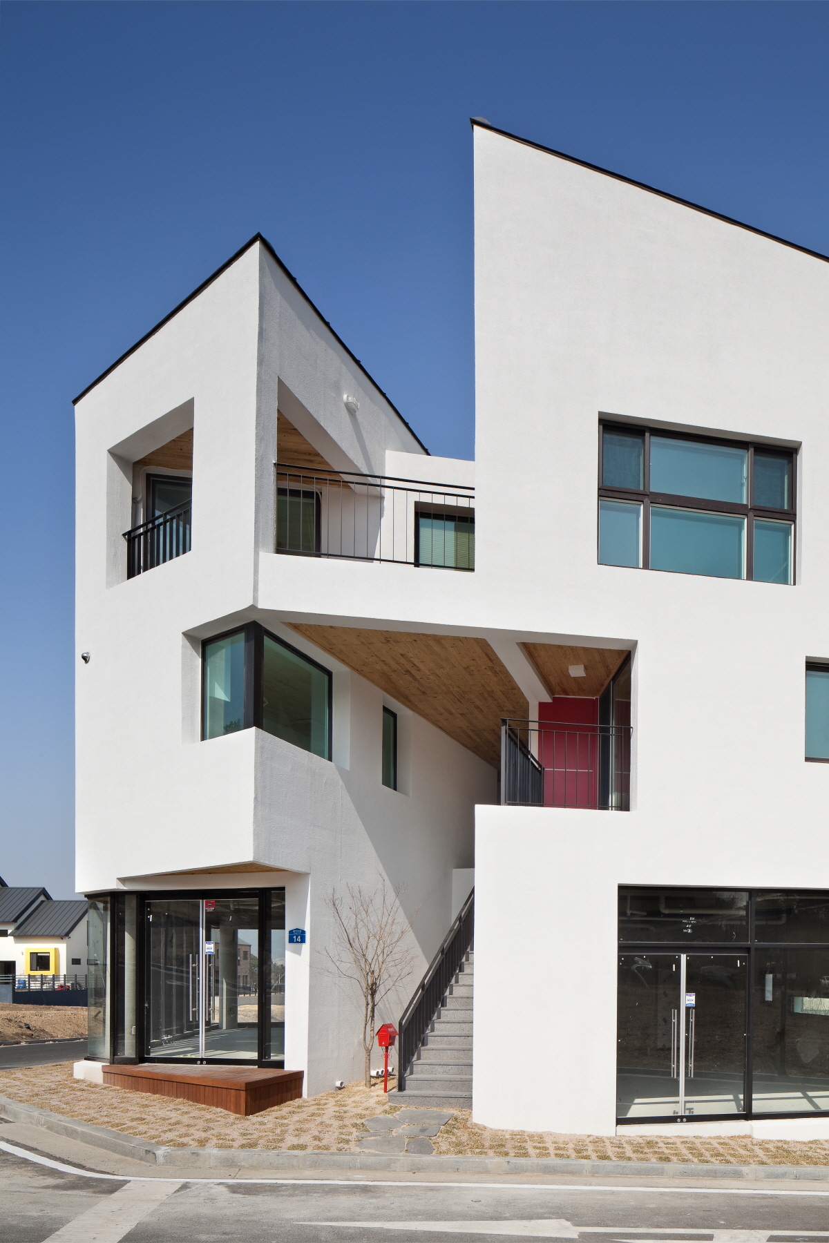 Gallery of Double House / On Architects Inc. - 10