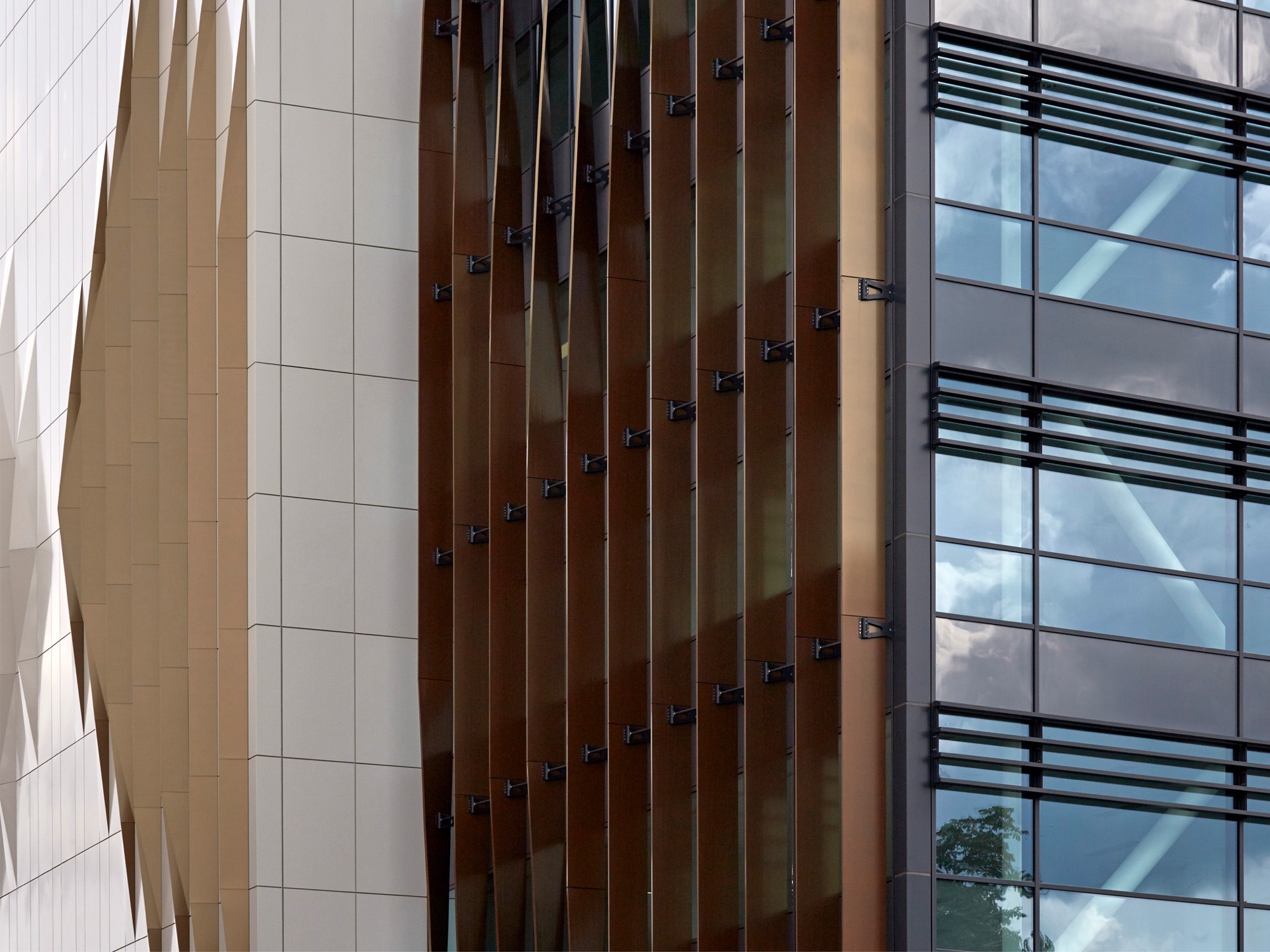 Gallery of Forbury Place / Aukett Swanke - 10