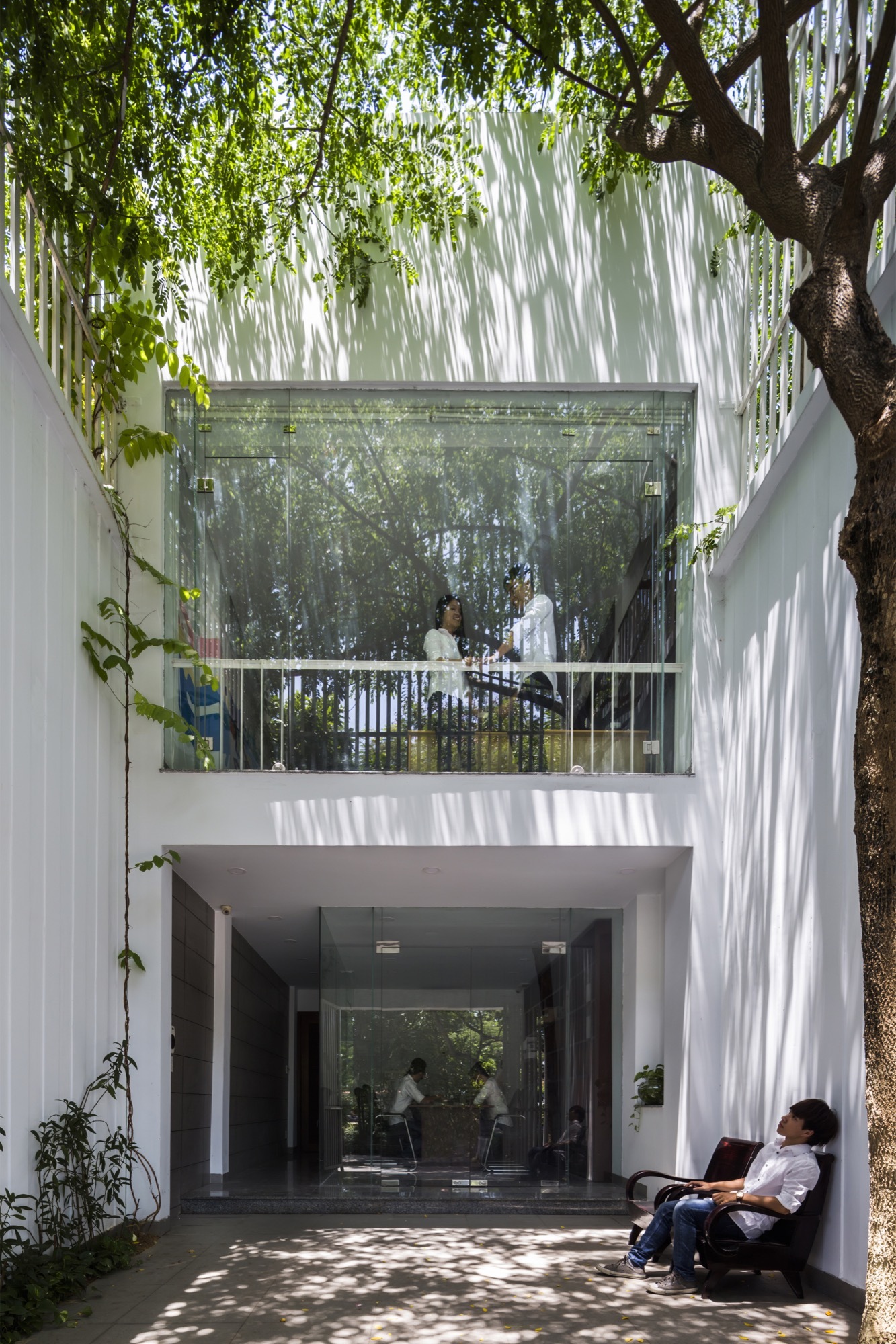 Gallery of Symbiosis / Cong Sinh Architects - 6