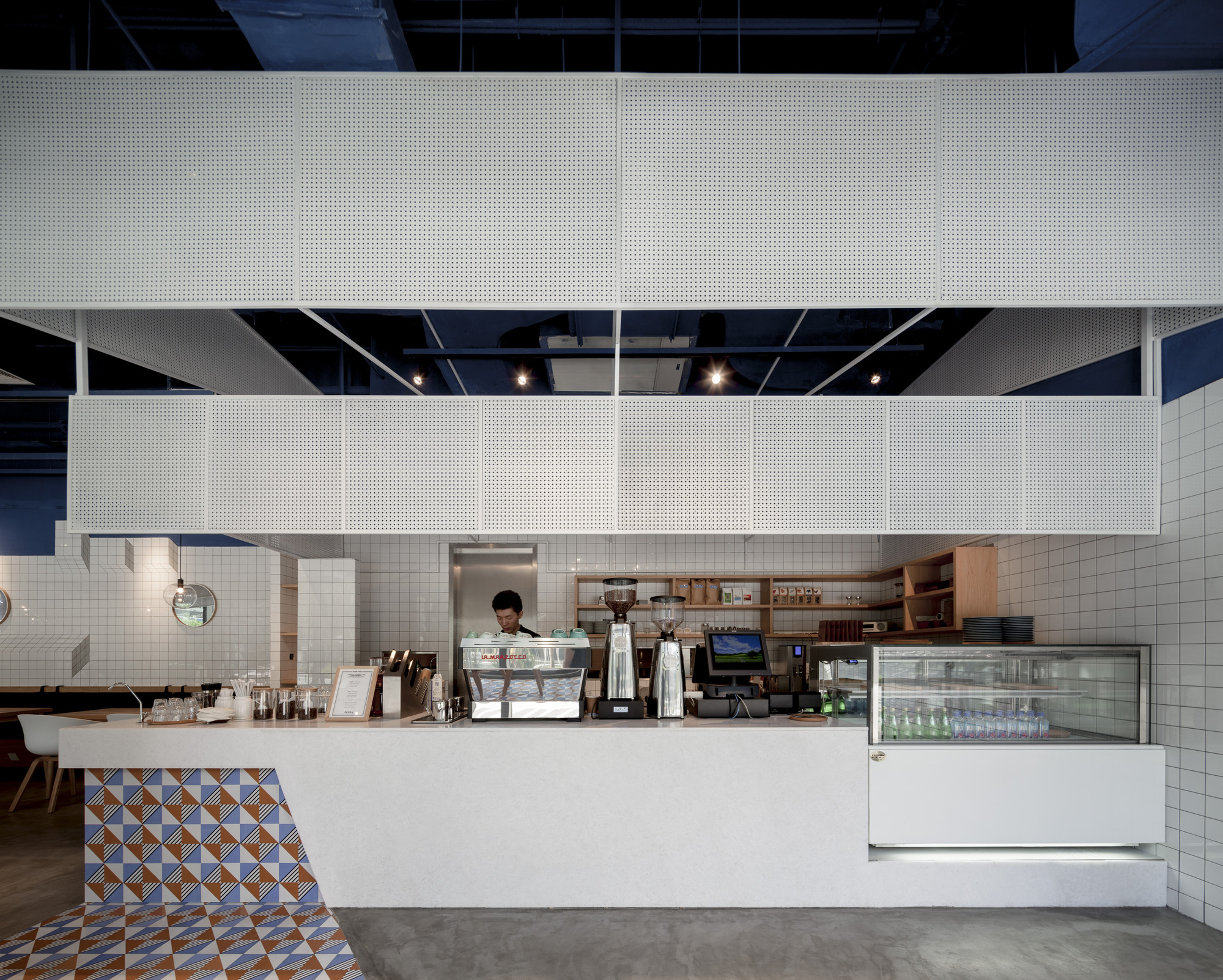 Gallery of Paras Cafe / The Swimming Pool Studio - 8