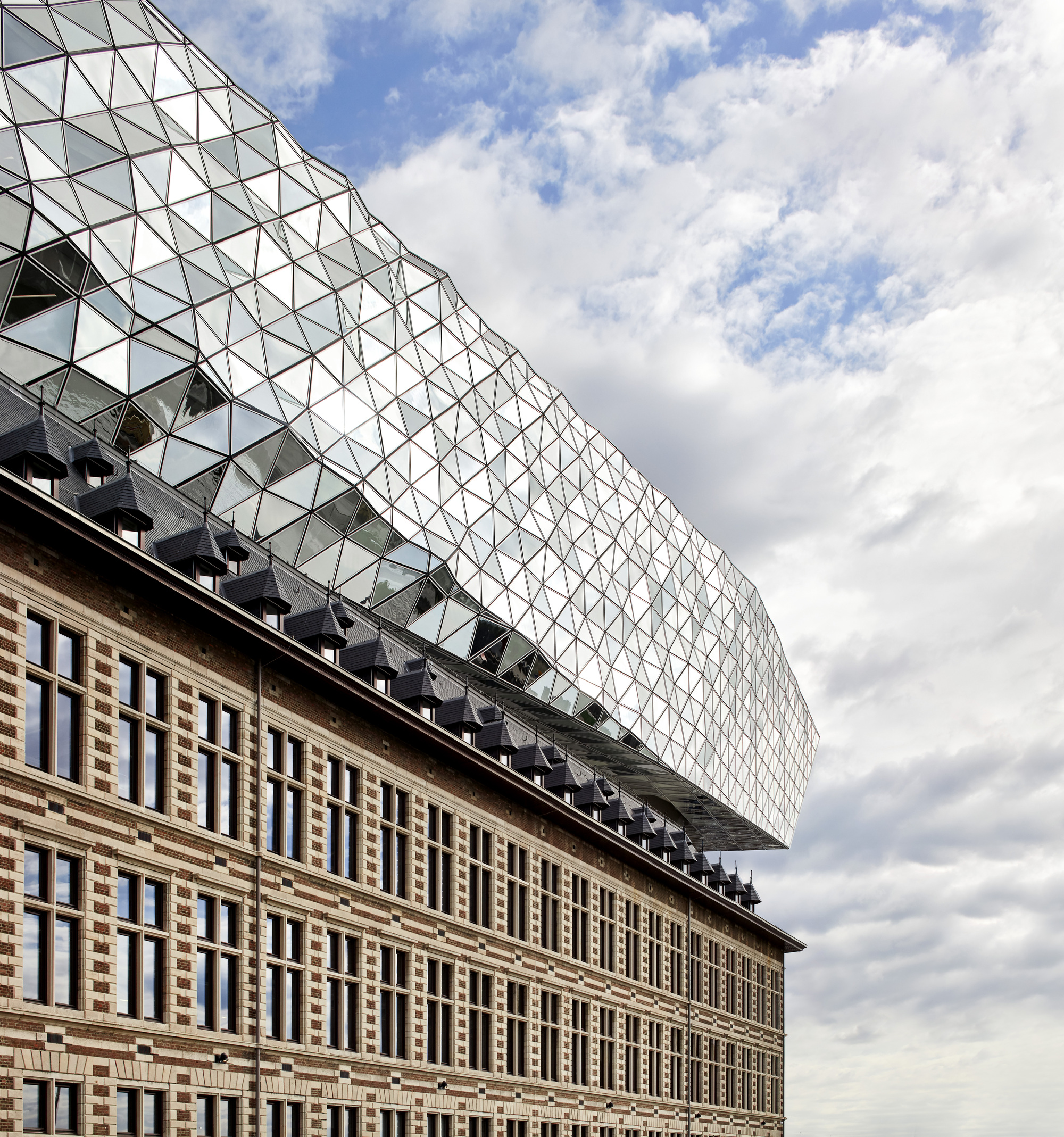Gallery of Antwerp Port House / Zaha Hadid Architects - 21