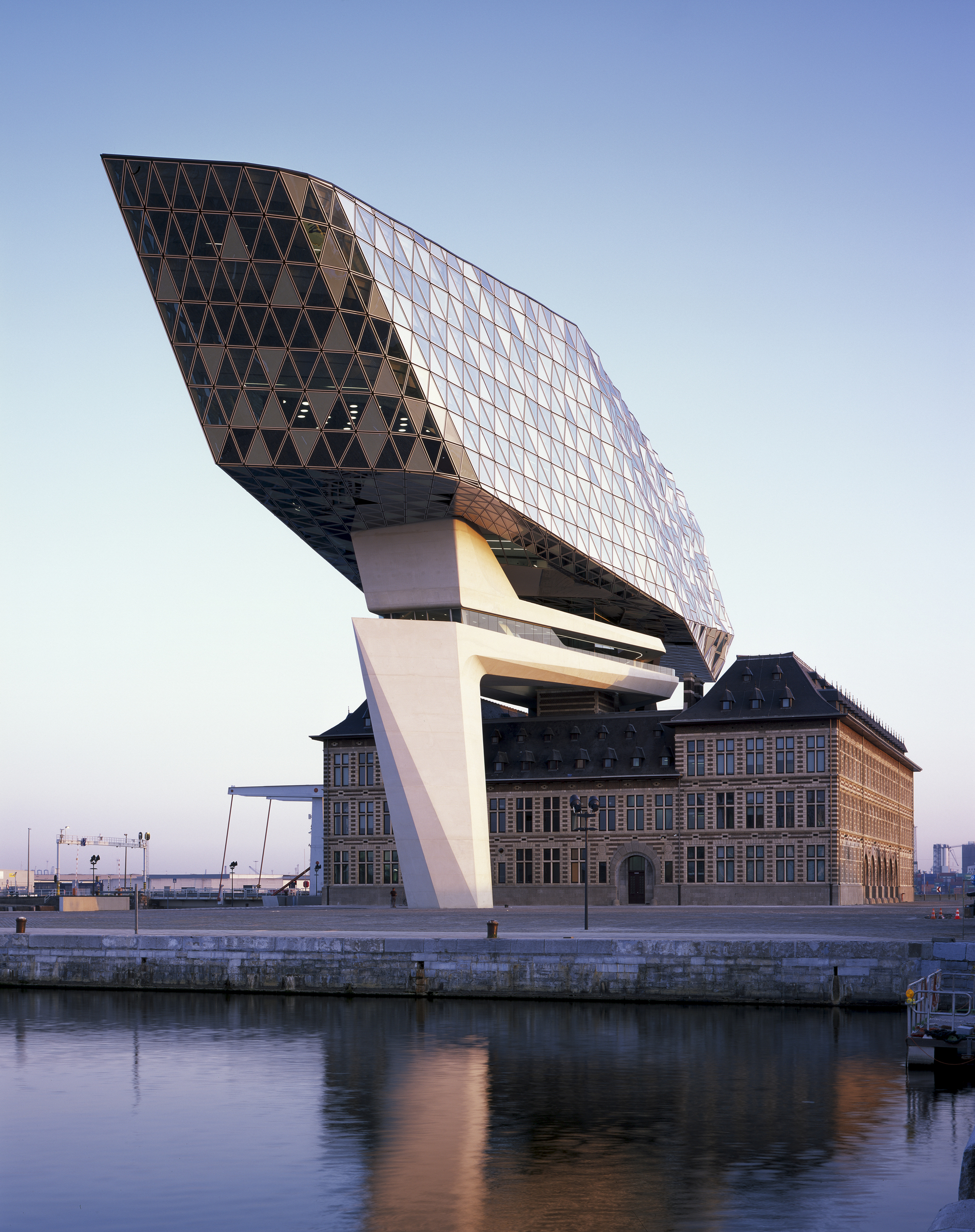 Gallery of Antwerp Port House / Zaha Hadid Architects - 13