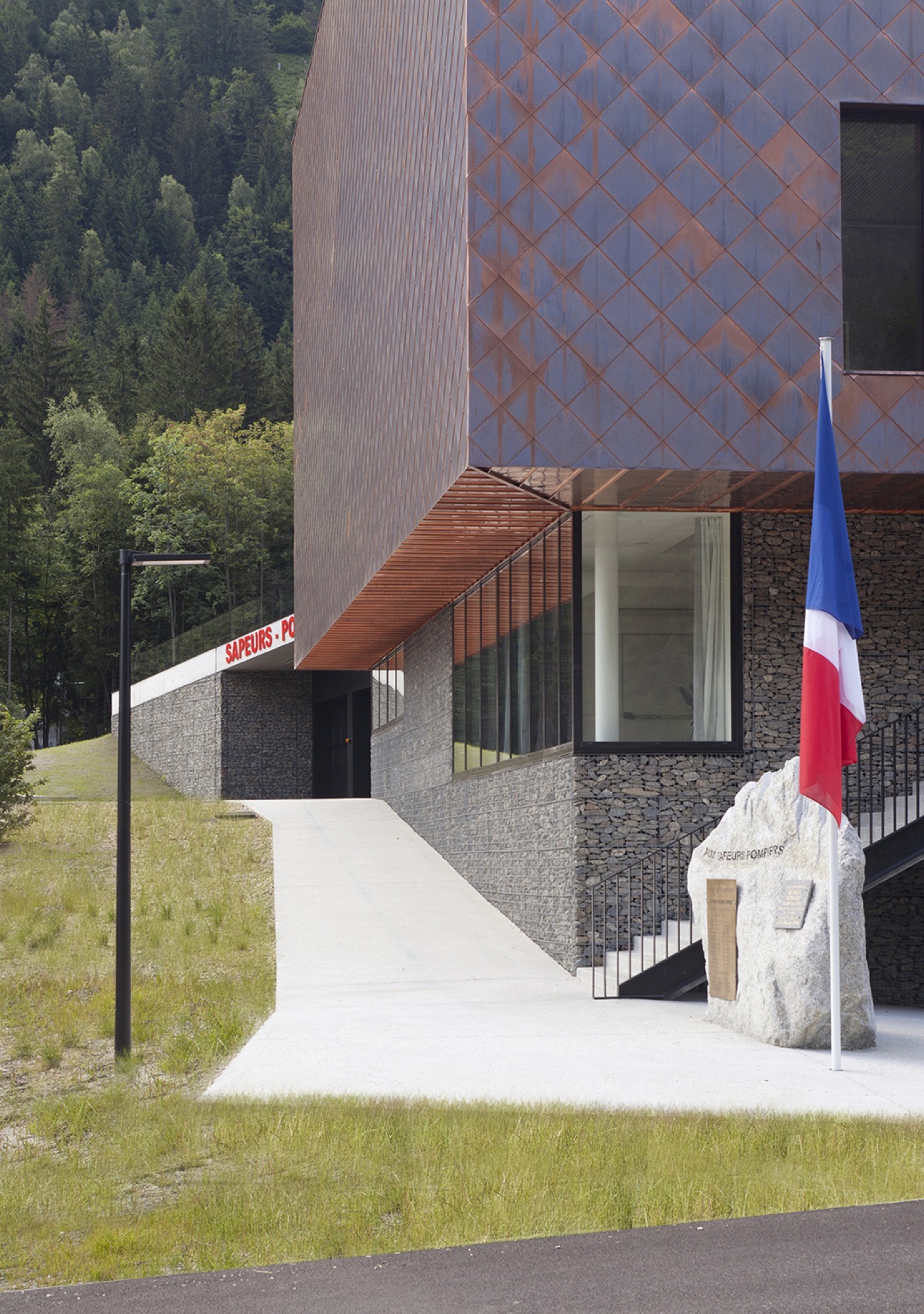 Gallery of Fire Station in Chamonix-Mont Blanc Valley / Studio Gardoni ...