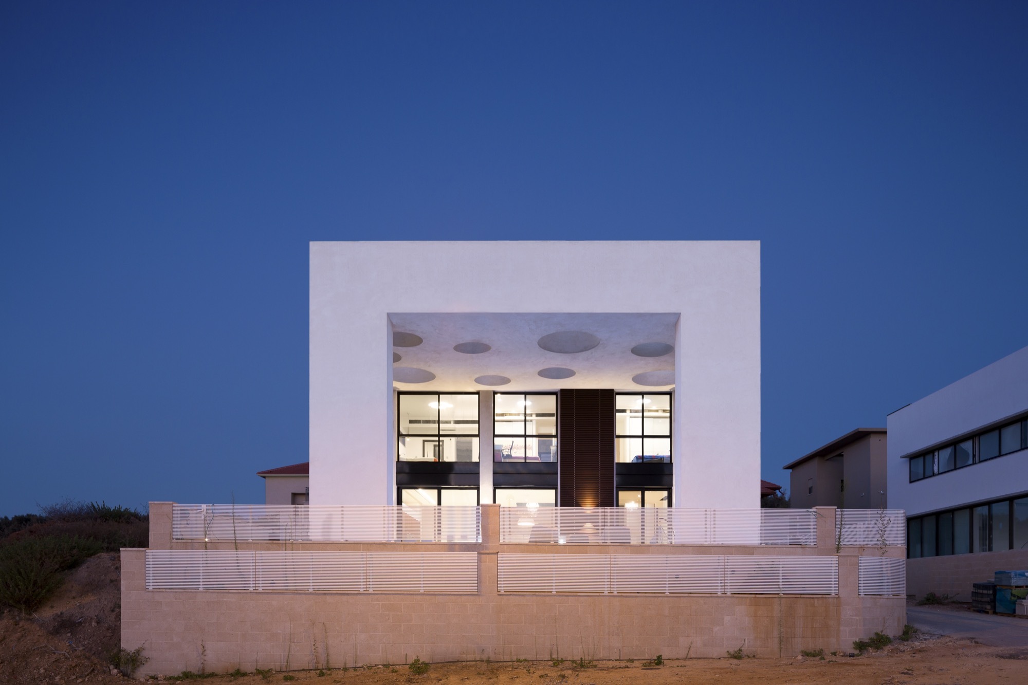 Gallery of A House in Irus / Dan and Hila Israelevitz Architects - 29