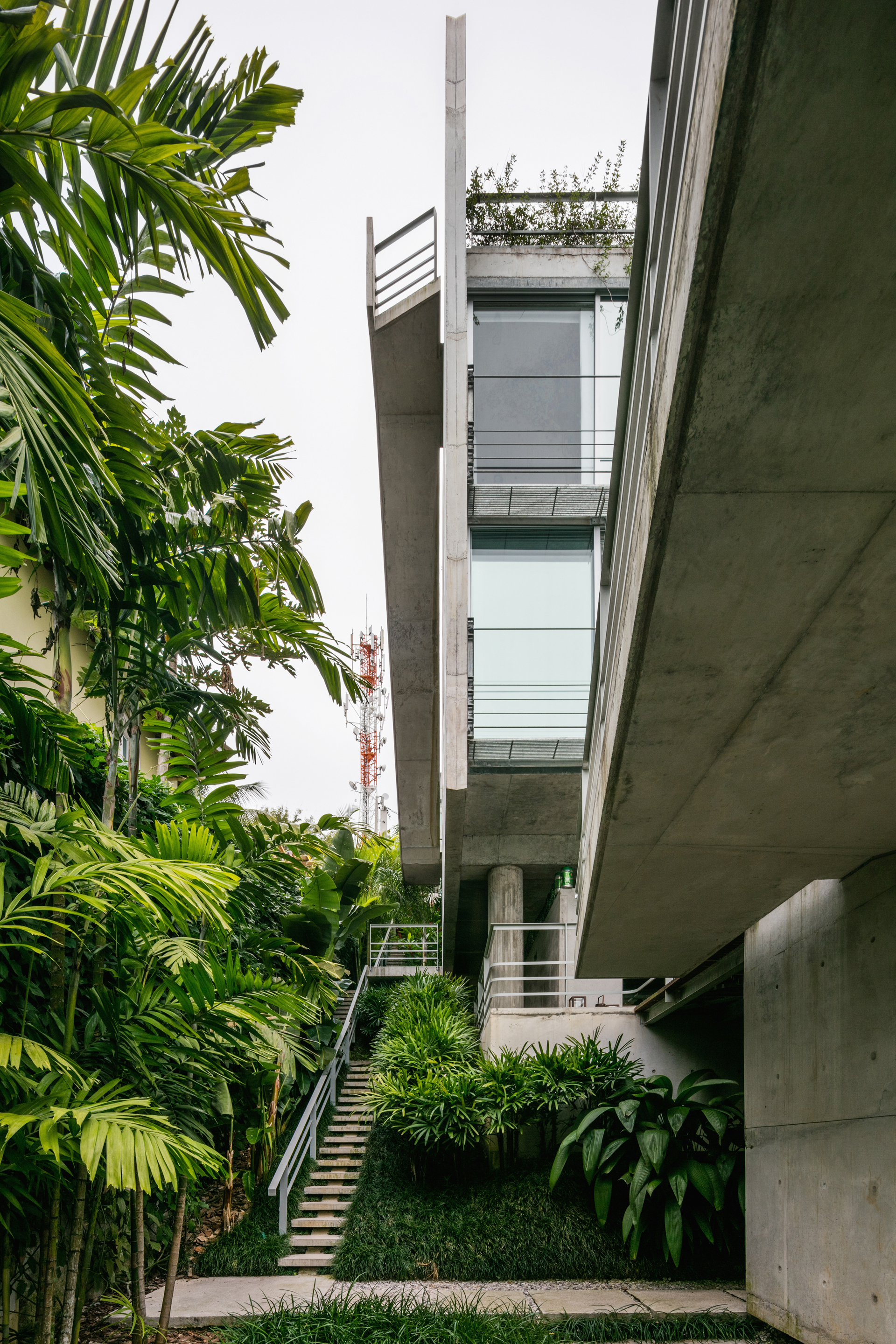 Gallery of Ubatuba House II / SPBR Arquitetos - 15