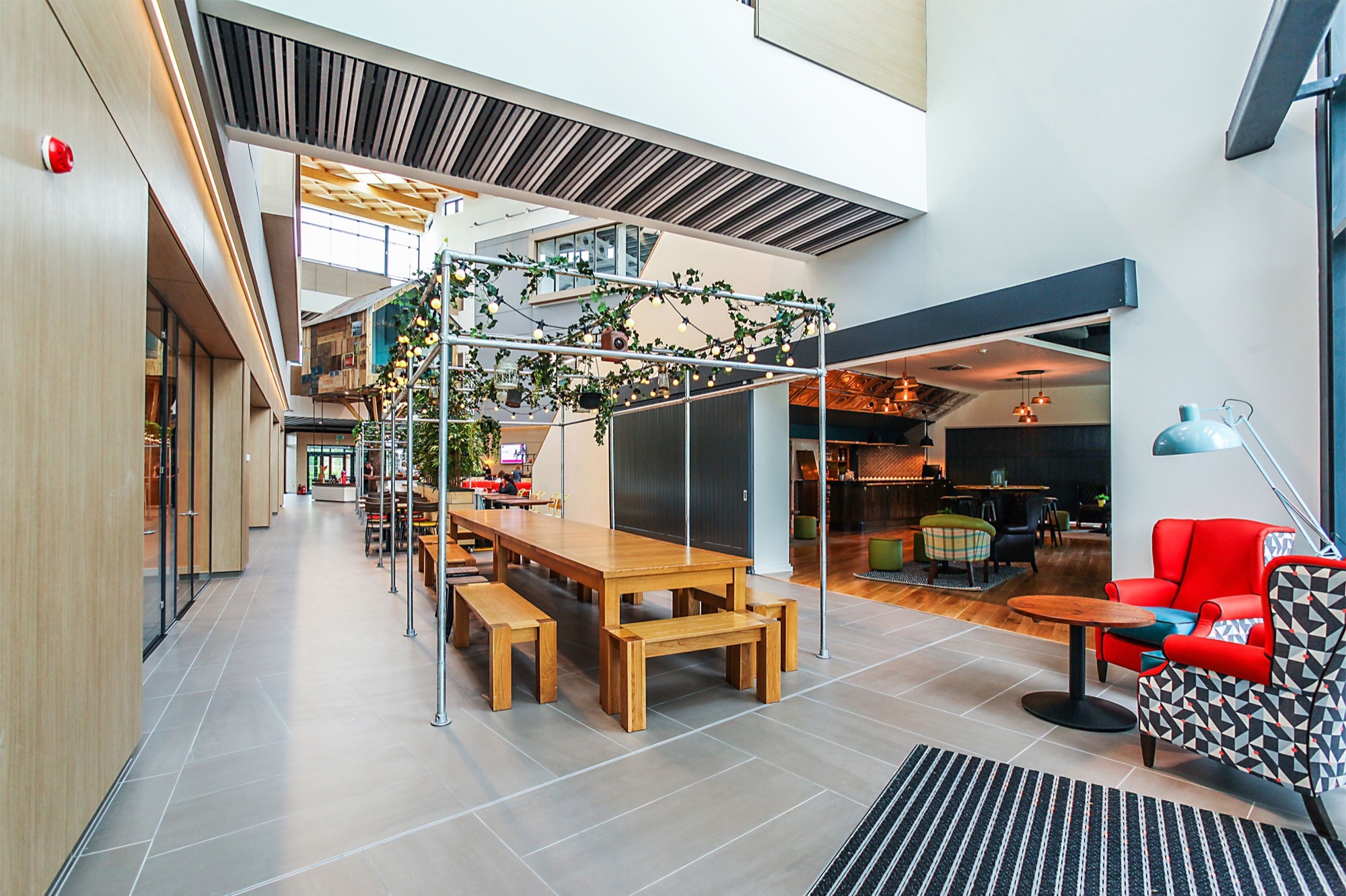 Gallery of Moneypenny Headquarters / AEW Architects - 7