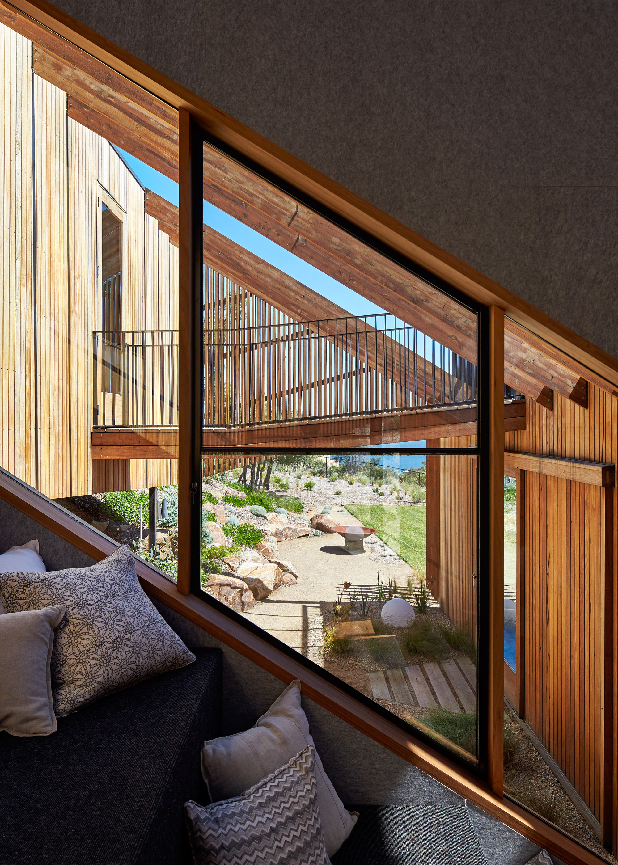 Gallery of Split House / BKK Architects - 24