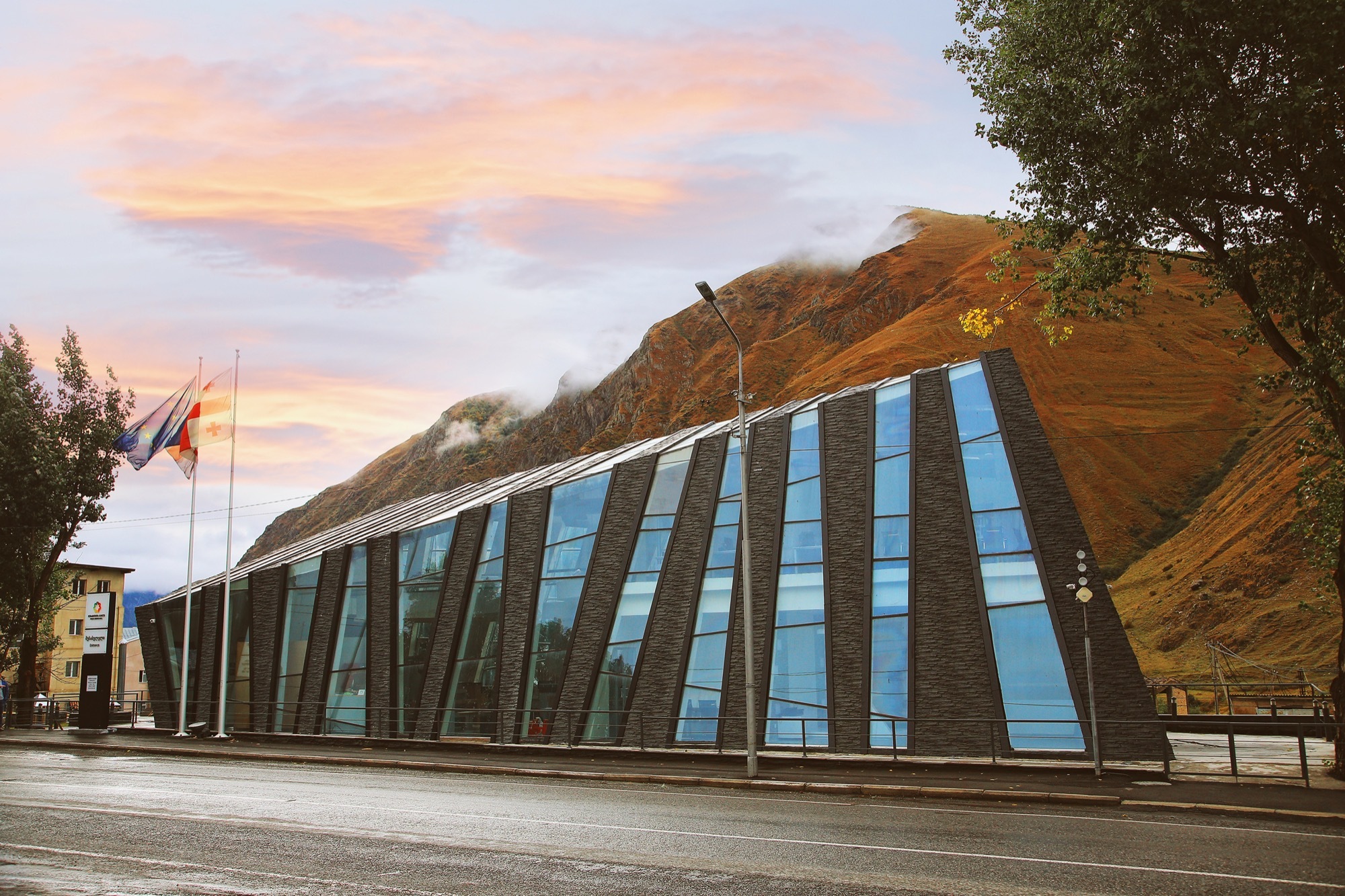 Gallery of Public Service Hall in Stepantsminda / MHD Group - 9