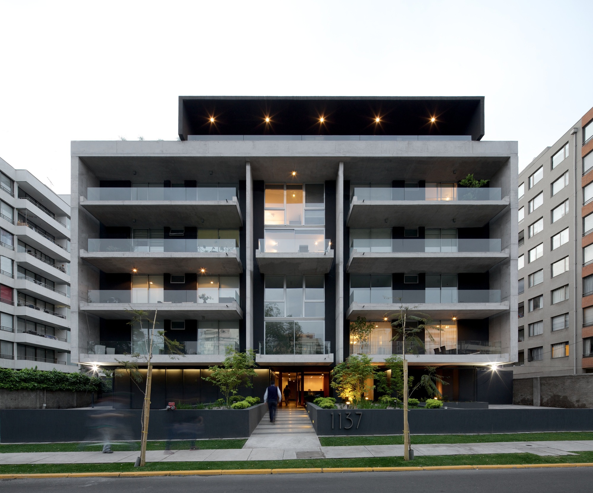 Gallery of Edificio Piacenza / SML Arquitectos + Tri Arquitectura - 6