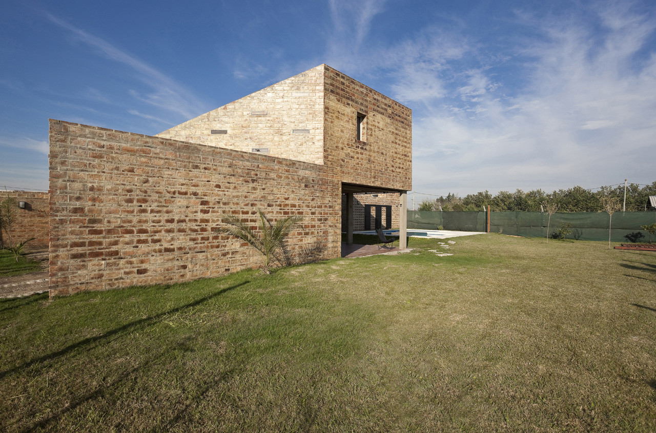 Gallery of 16 Details of Impressive Brickwork - 46