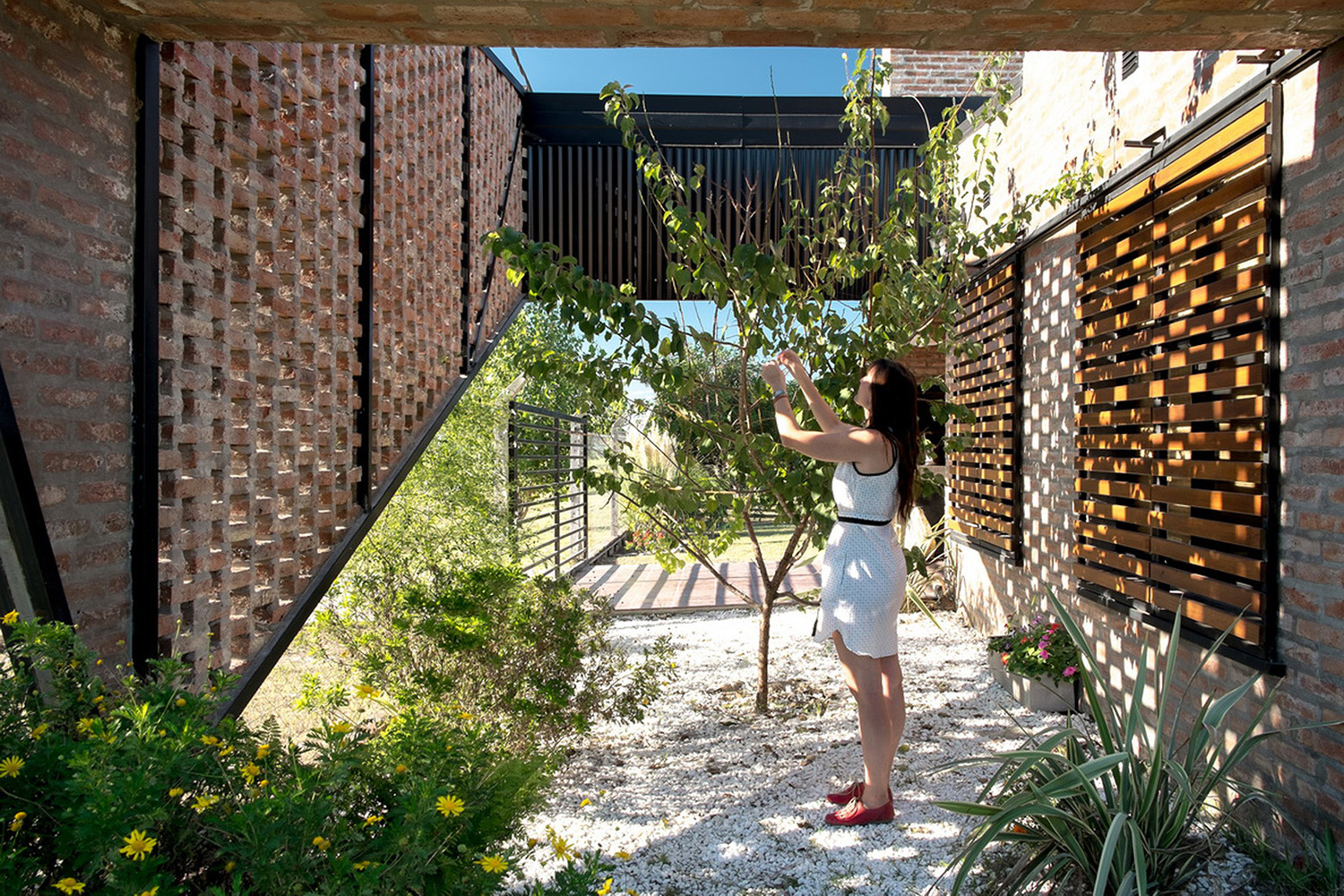 Gallery of 16 Details of Impressive Brickwork - 19