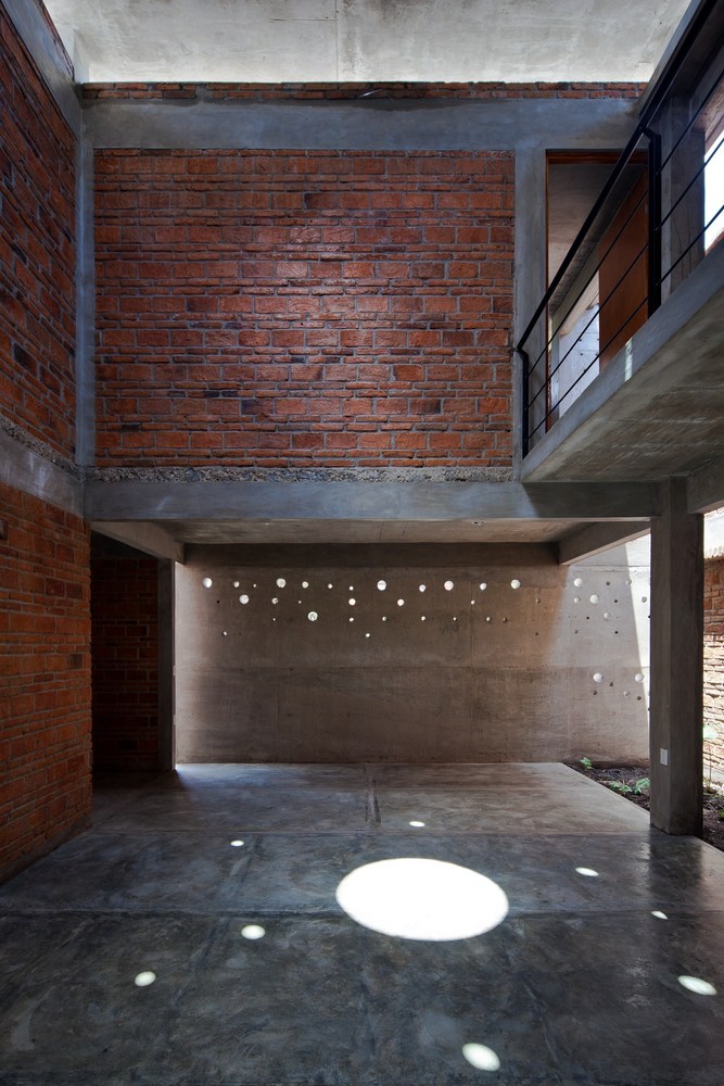 Gallery of 16 Details of Impressive Brickwork - 13