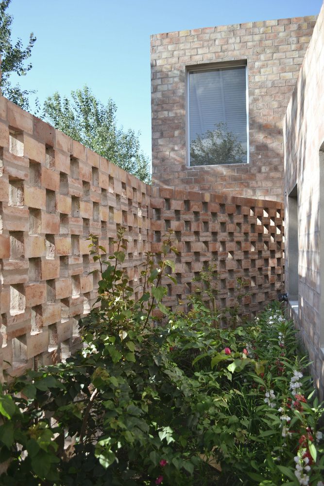 Gallery of 16 Details of Impressive Brickwork - 8