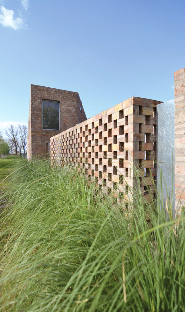 Gallery of 16 Details of Impressive Brickwork - 30