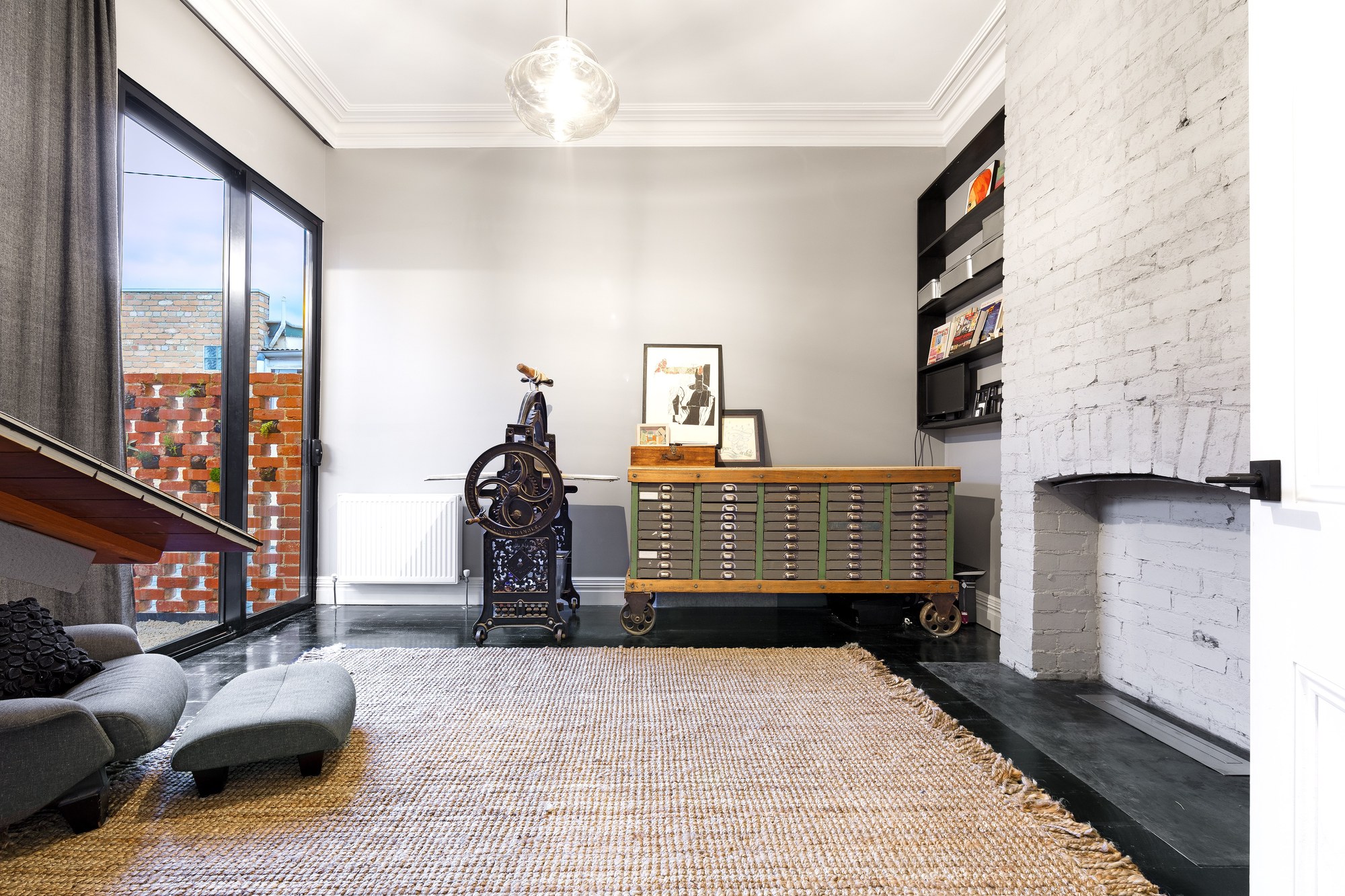 Gallery of Monolith House / Rara Architecture - 22