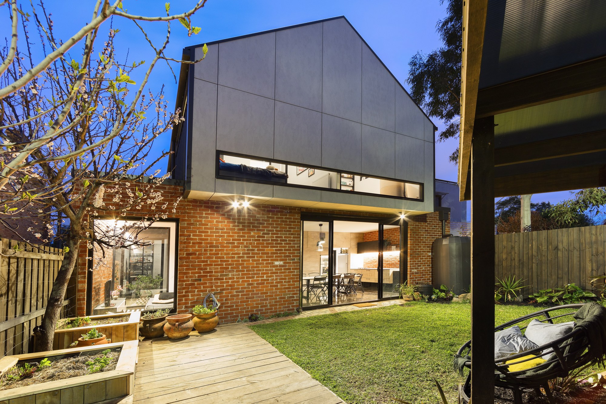 Gallery of Monolith House / Rara Architecture - 8