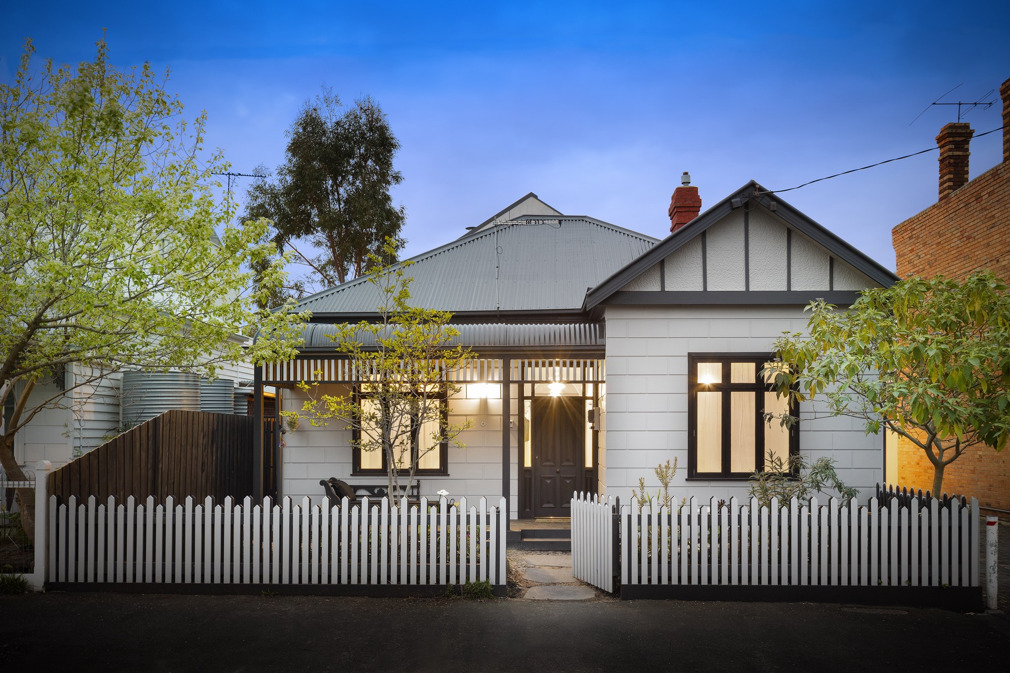 Gallery of Monolith House / Rara Architecture - 2