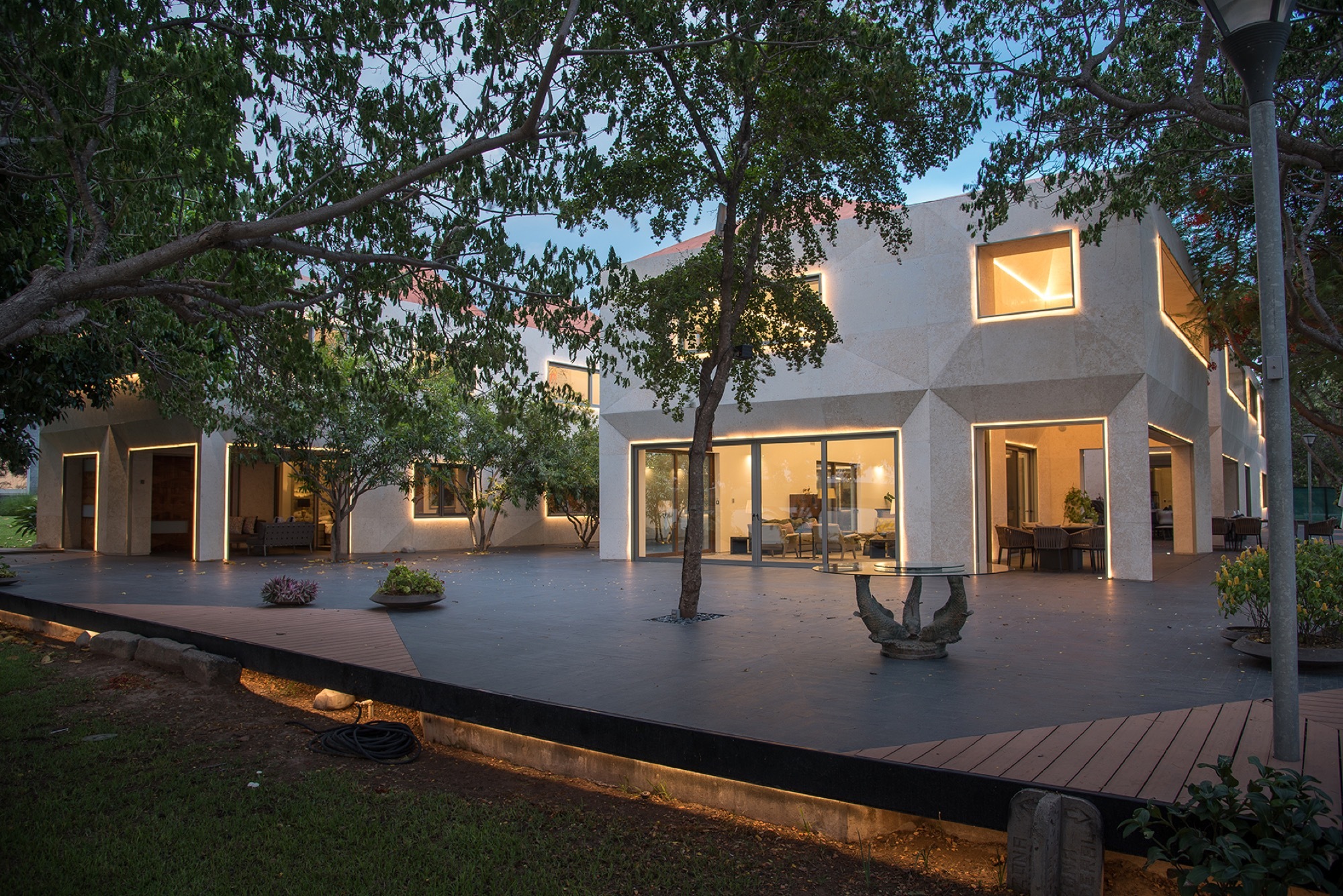 Gallery of BYA House / BUDIC - 2