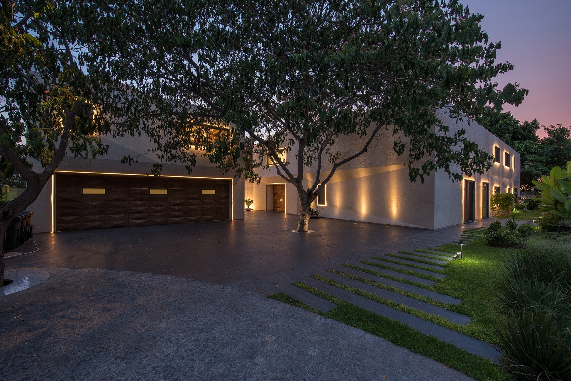 Gallery of BYA House / BUDIC - 9