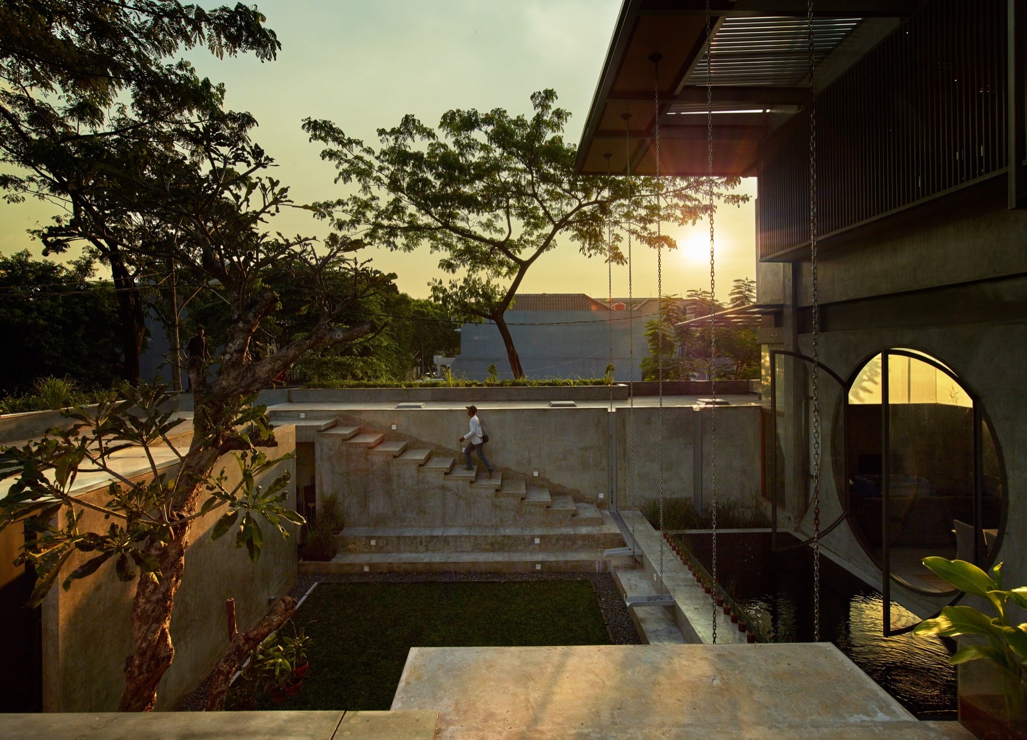 Gallery of The Guild House / Realrich Architecture Workshop - 33