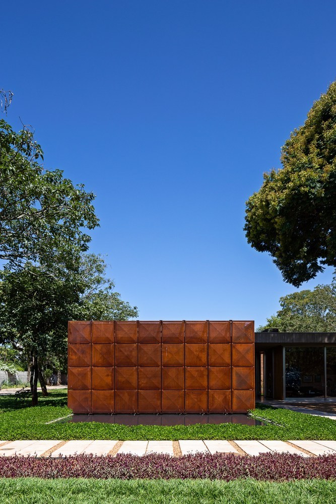 Gallery of 15 Details of Metal Structures and Facades for Residential ...