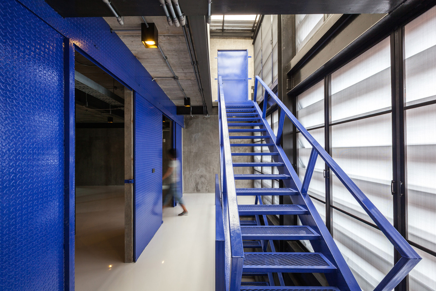 Gallery of 15 Details of Metal Structures and Facades for Residential ...