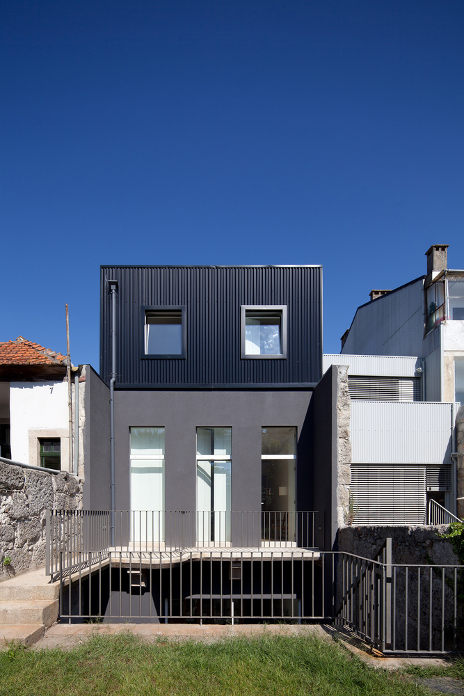 Gallery of 15 Details of Metal Structures and Facades for Residential ...