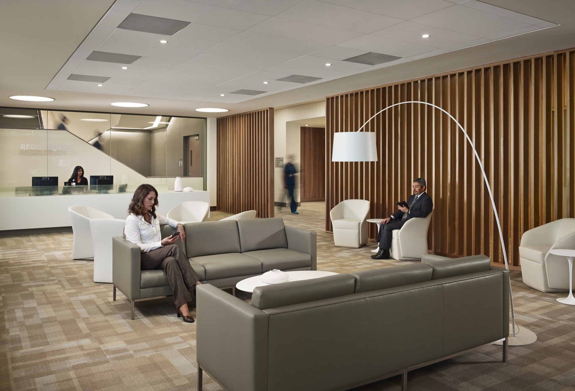 Galería de Centro de Cancer de la Universidad de Arizona / ZGF ...