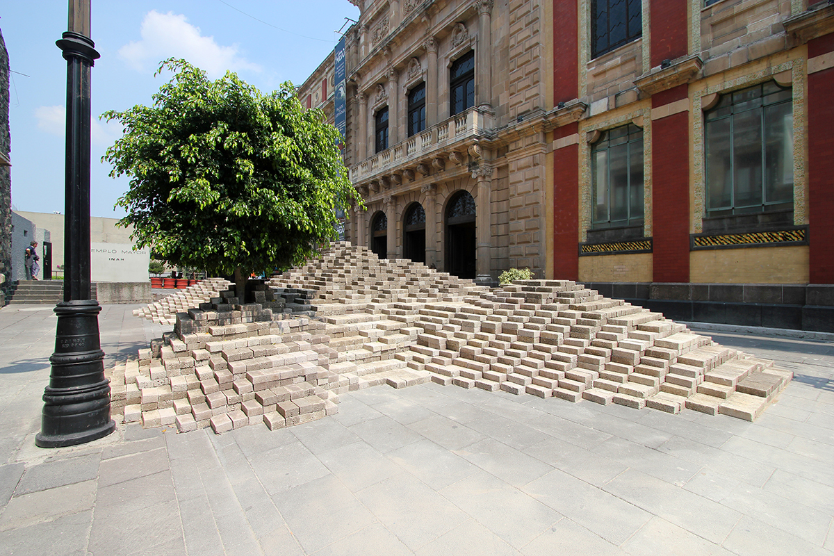 Galería de 24 mil blocks de cemento forman 'La Mancha' en Ciudad de ...