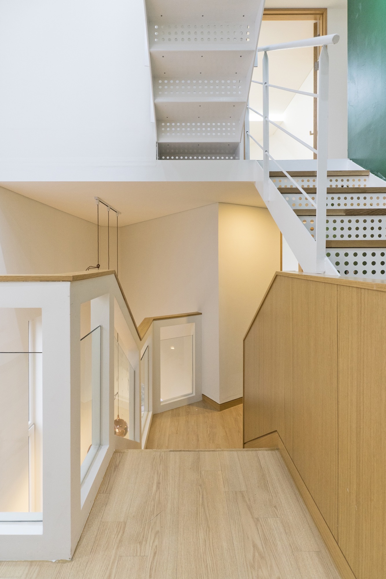 Gallery of Corner House / Boundaries architects - 8