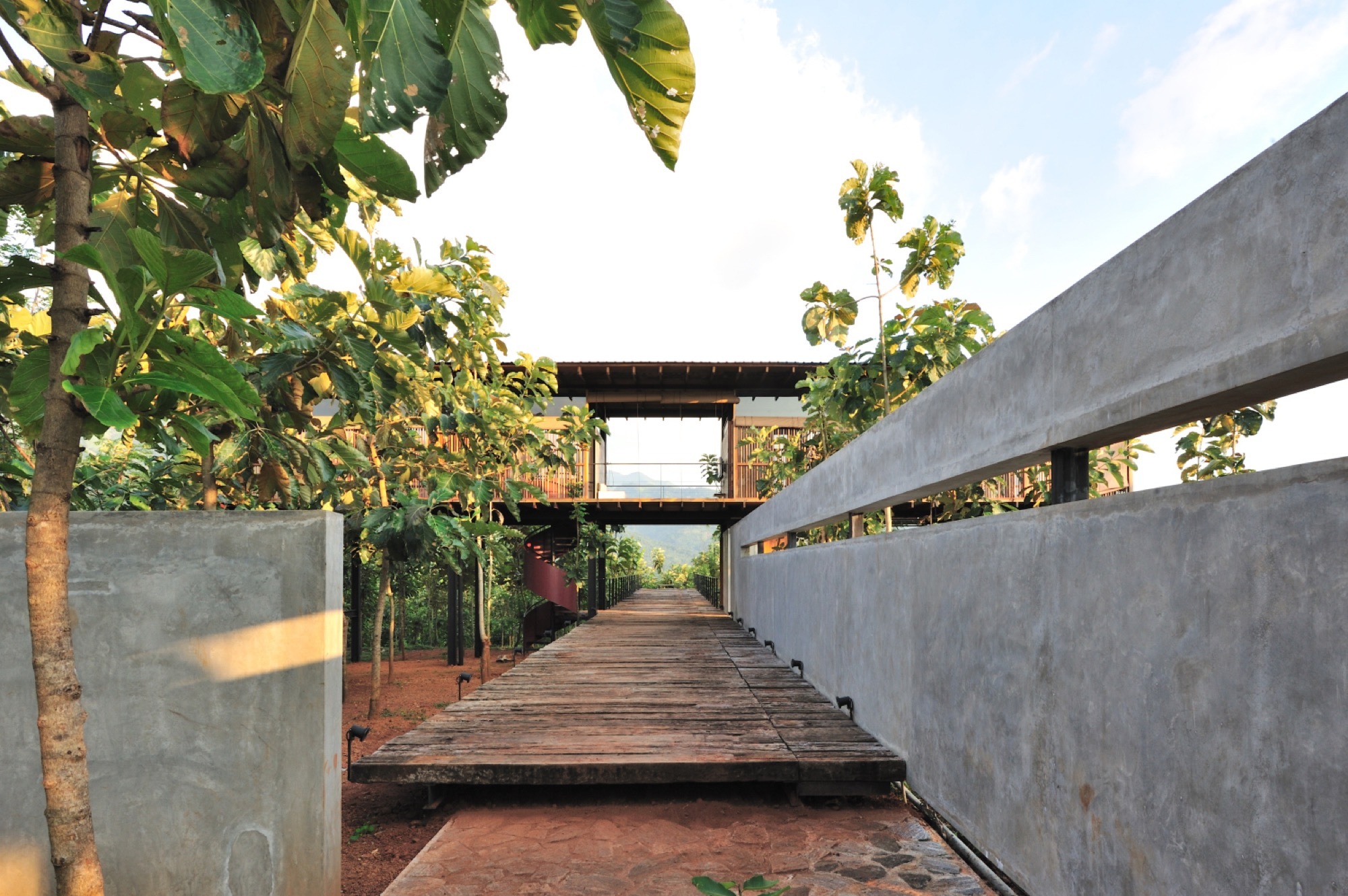 Gallery of Matale Holiday Retreat / Thisara Thanapathy Associates - 17