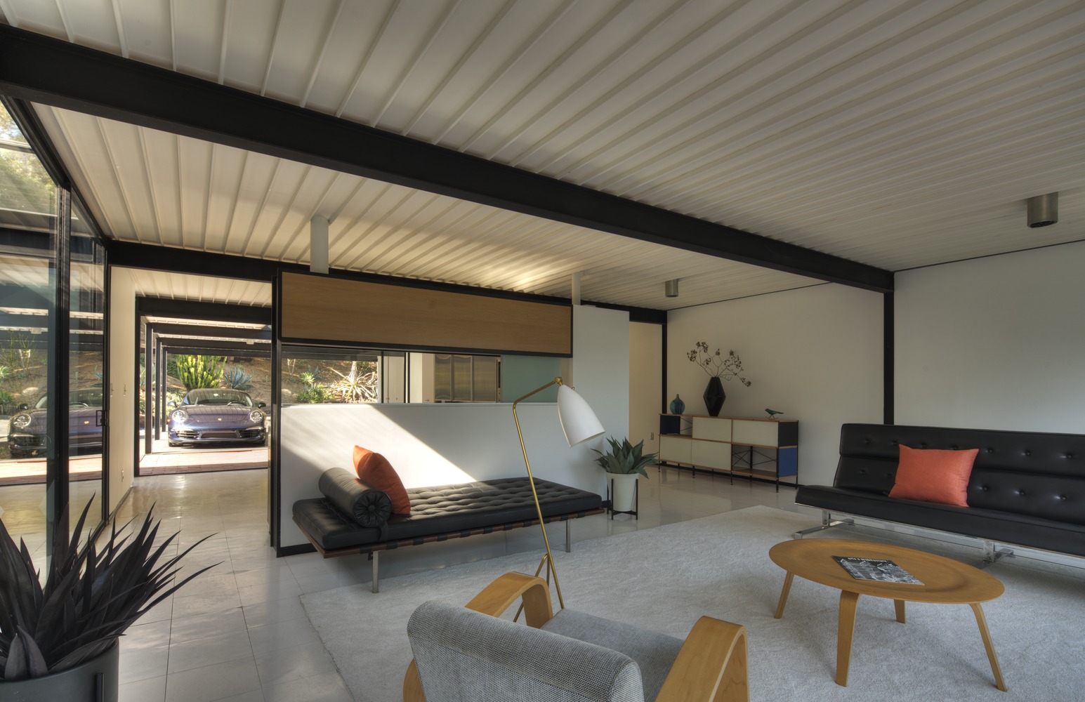 Gallery of Pierre Koenig’s Historic Case Study House #21 Could Be Yours ...