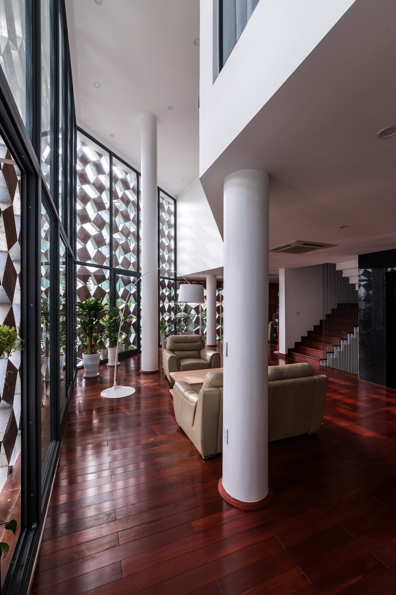 Gallery of Properly Breathing House / H&P Architects - 7