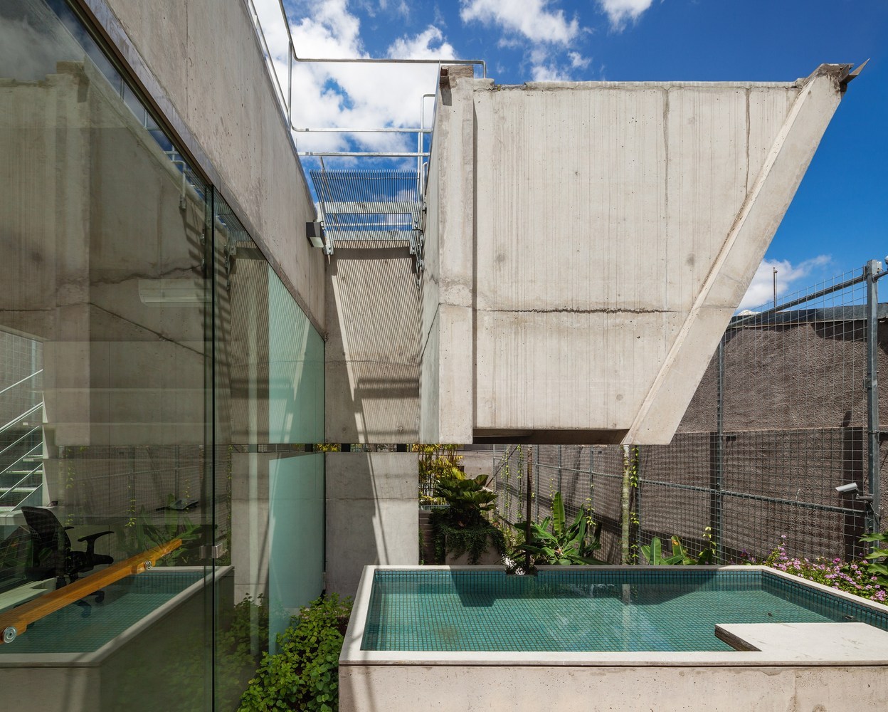 Gallery of Concrete Wonders: 40 Impressive Details Using the Cement ...