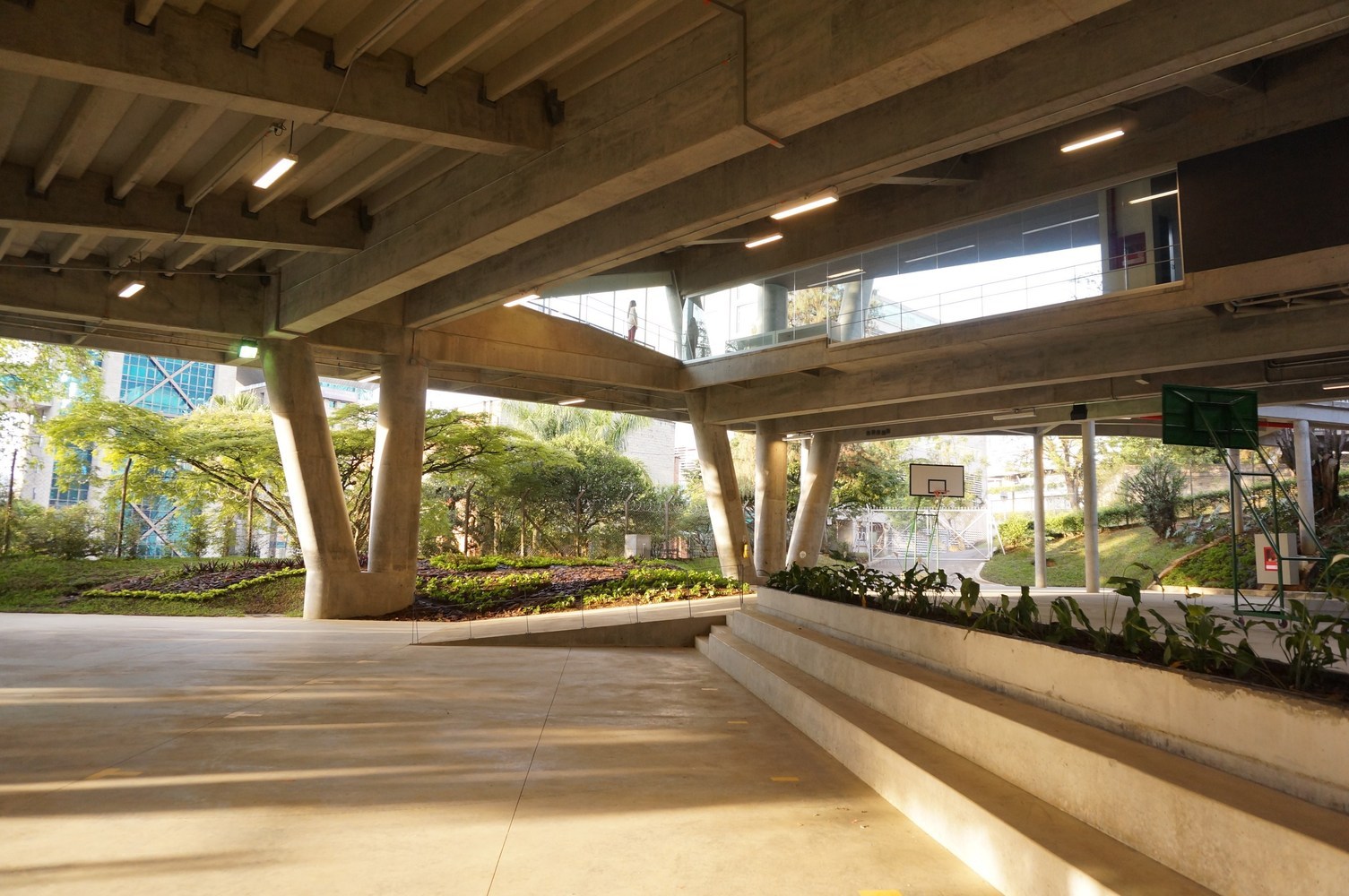 Gallery of Concrete Wonders: 40 Impressive Details Using the Cement ...