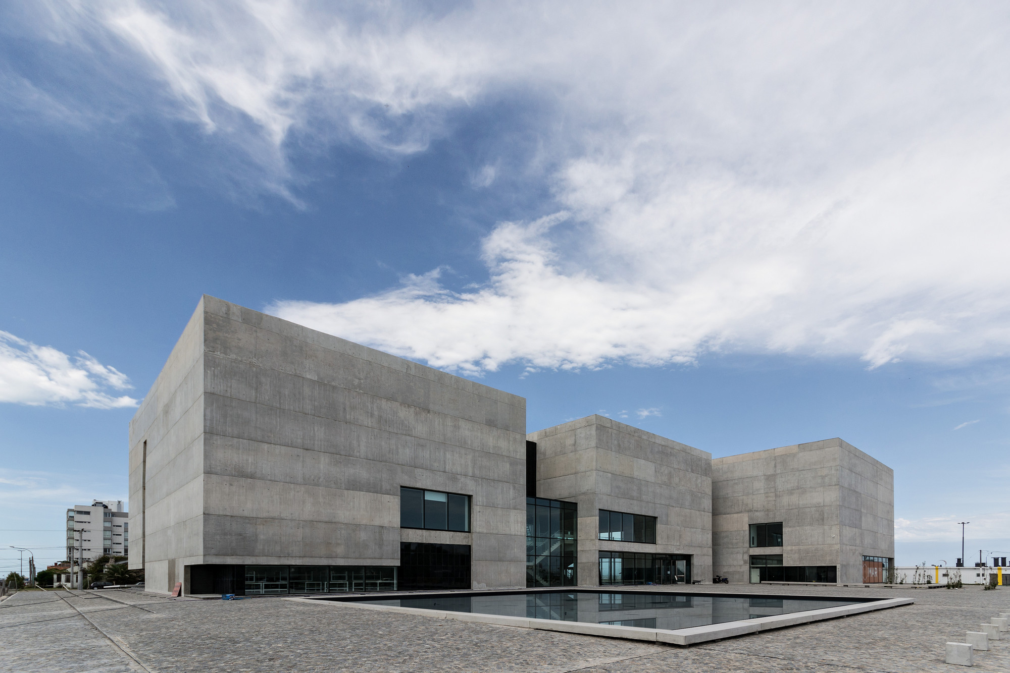 Gallery of Concrete Wonders: 40 Impressive Details Using the Cement ...