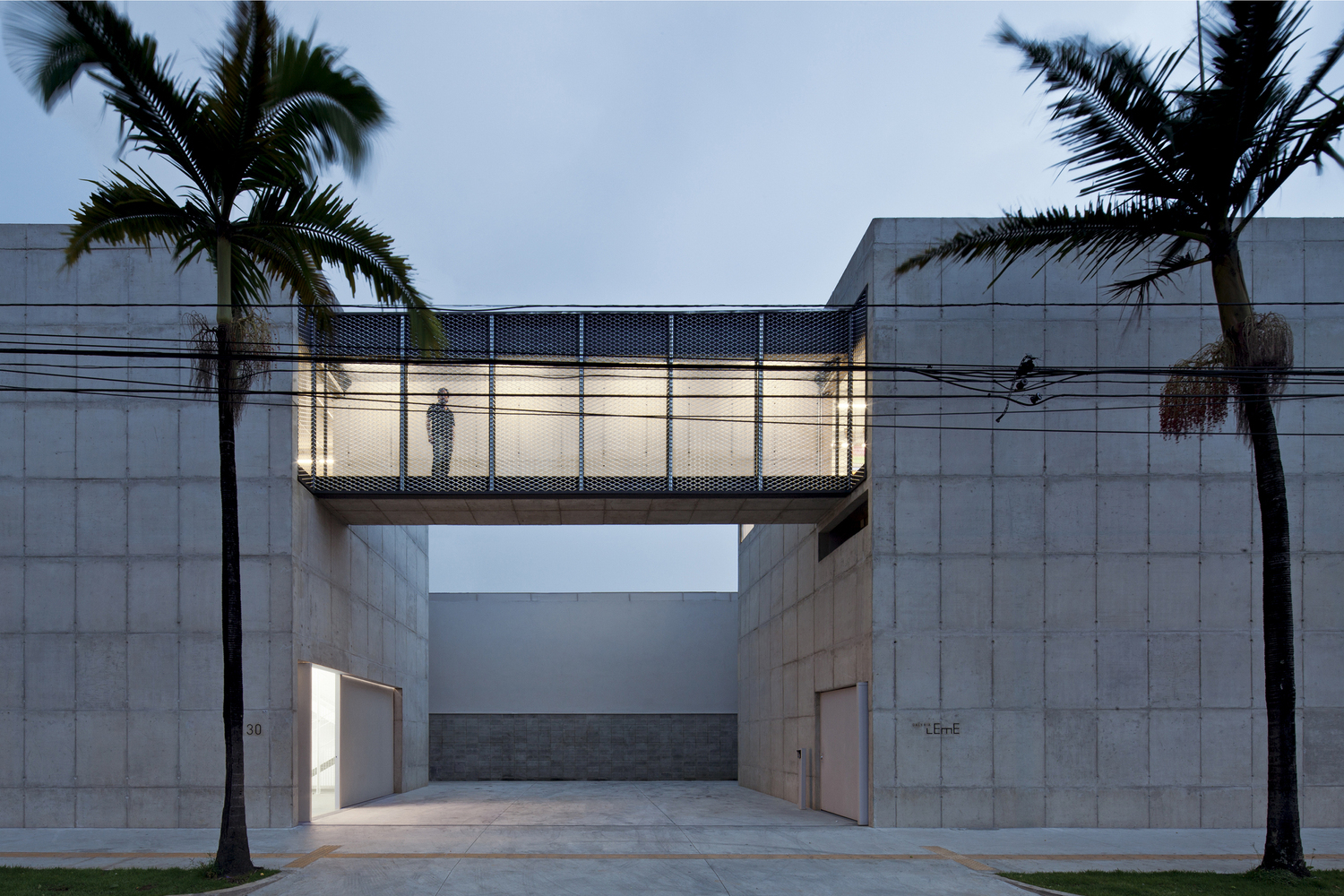 Gallery of Concrete Wonders: 40 Impressive Details Using the Cement ...