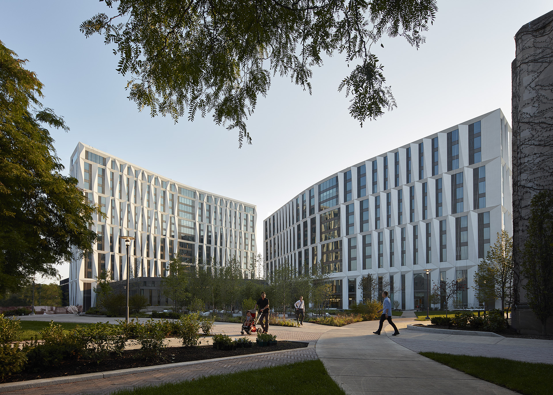 Galería de Campus Residencial de la Universidad de Chicago / Studio ...