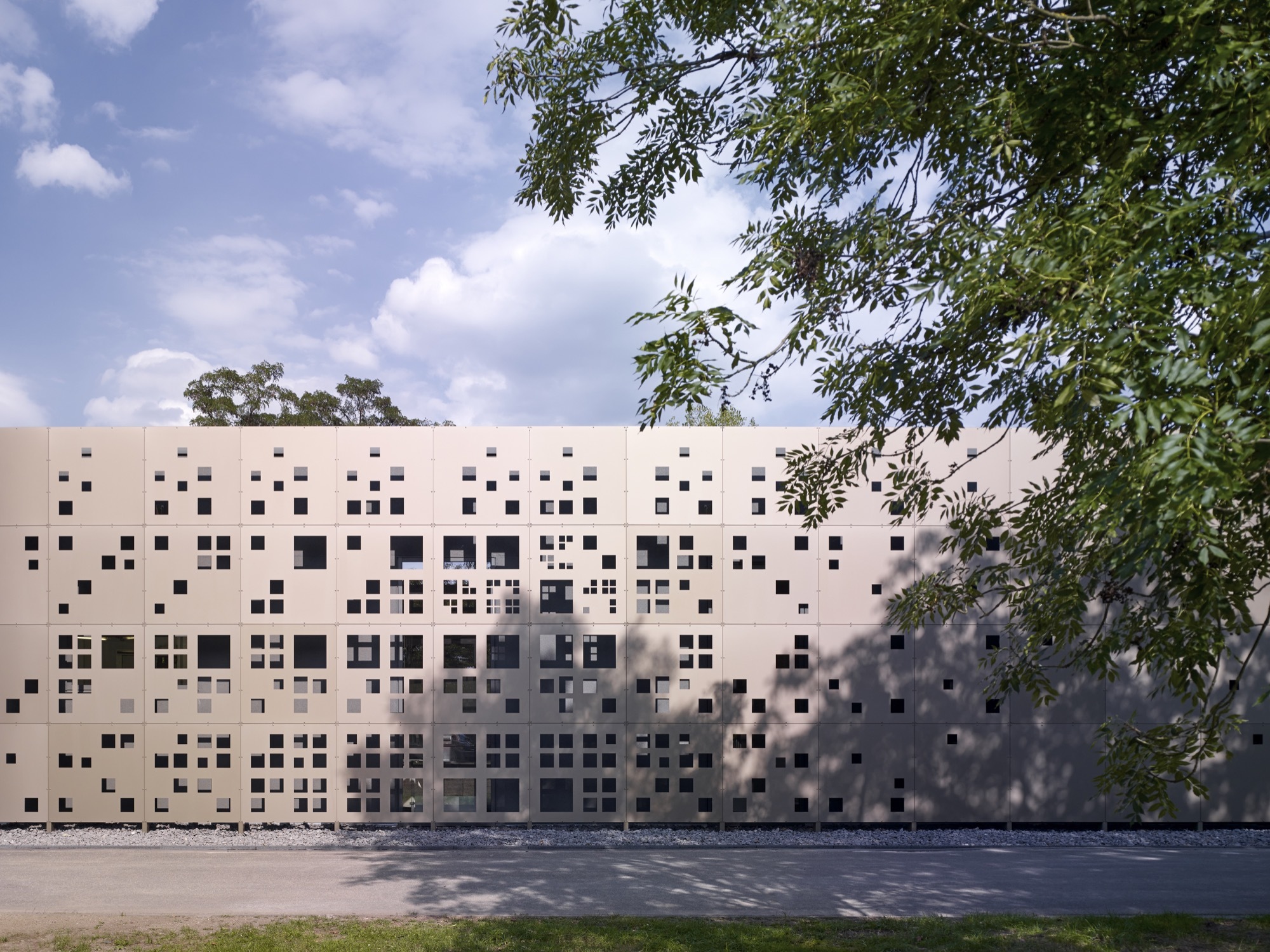 Gallery of New Laboratory Building for the Municipal Drainage Works ...