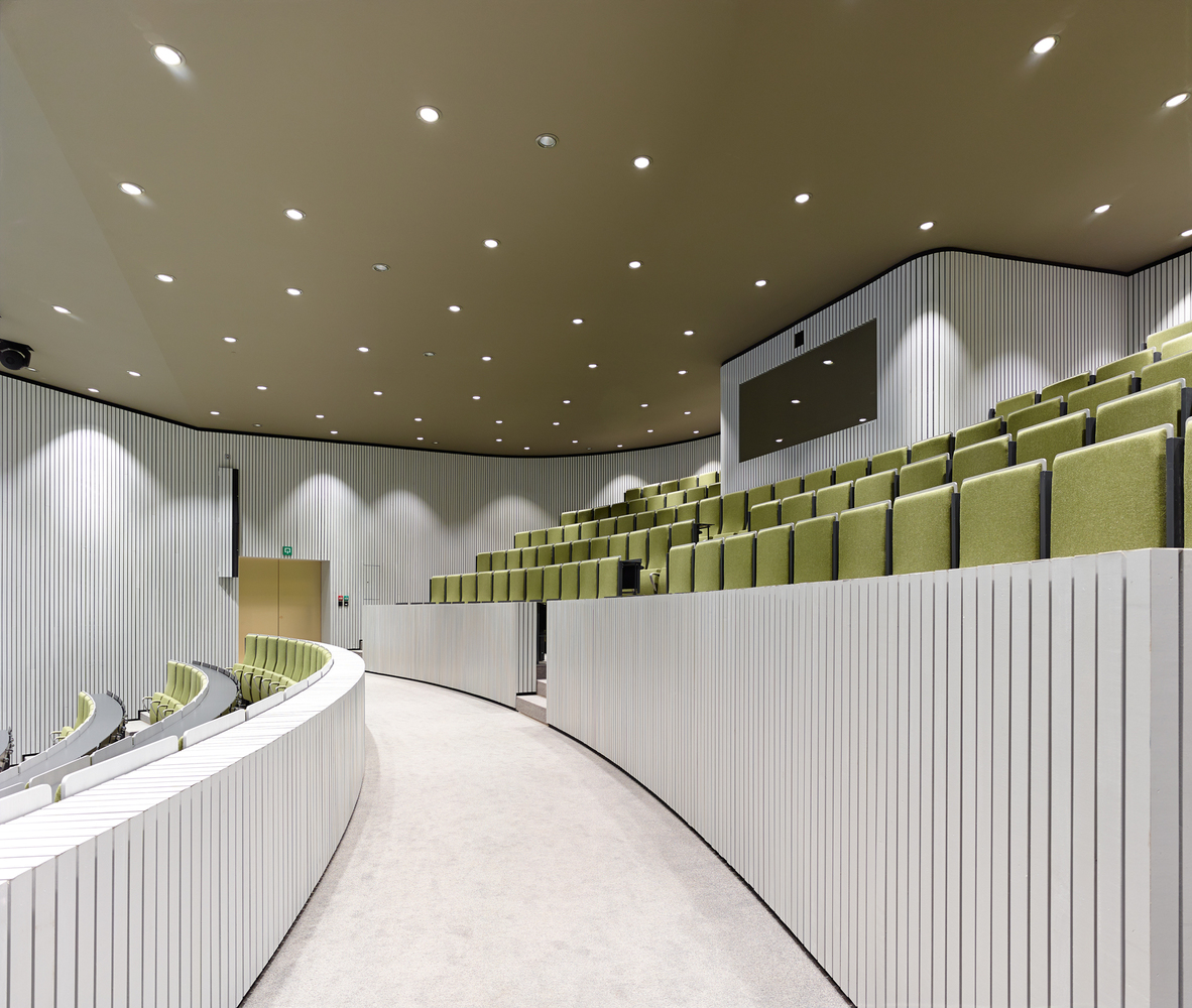 Gallery of Auditorium AZ Groeninge Kortrijk / Dehullu Architecten - 3